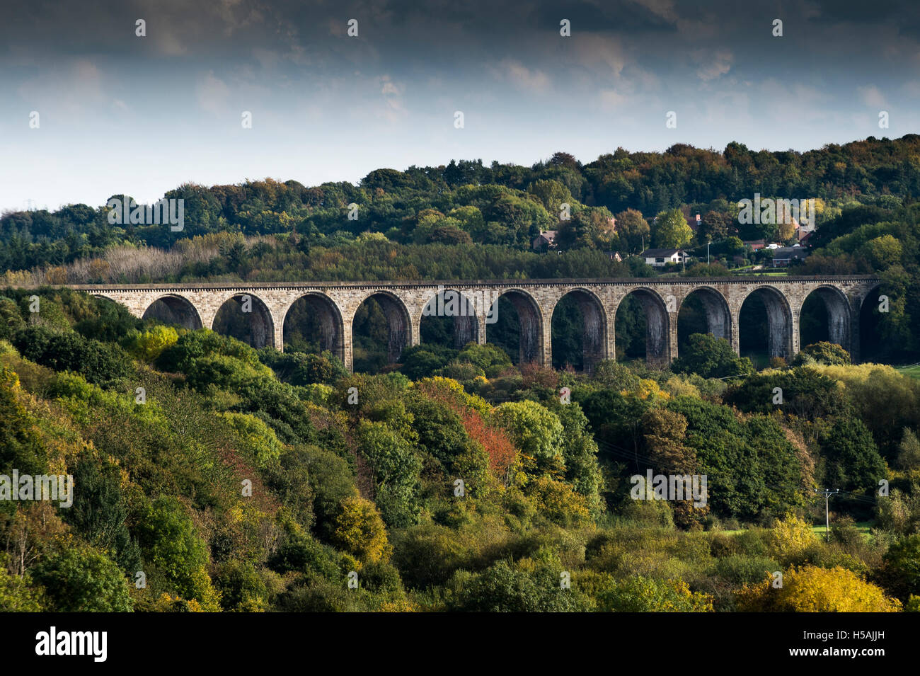 Viaduct Pontcysylite Aquduct River Dee White Water Berwyn Llangollon ...
