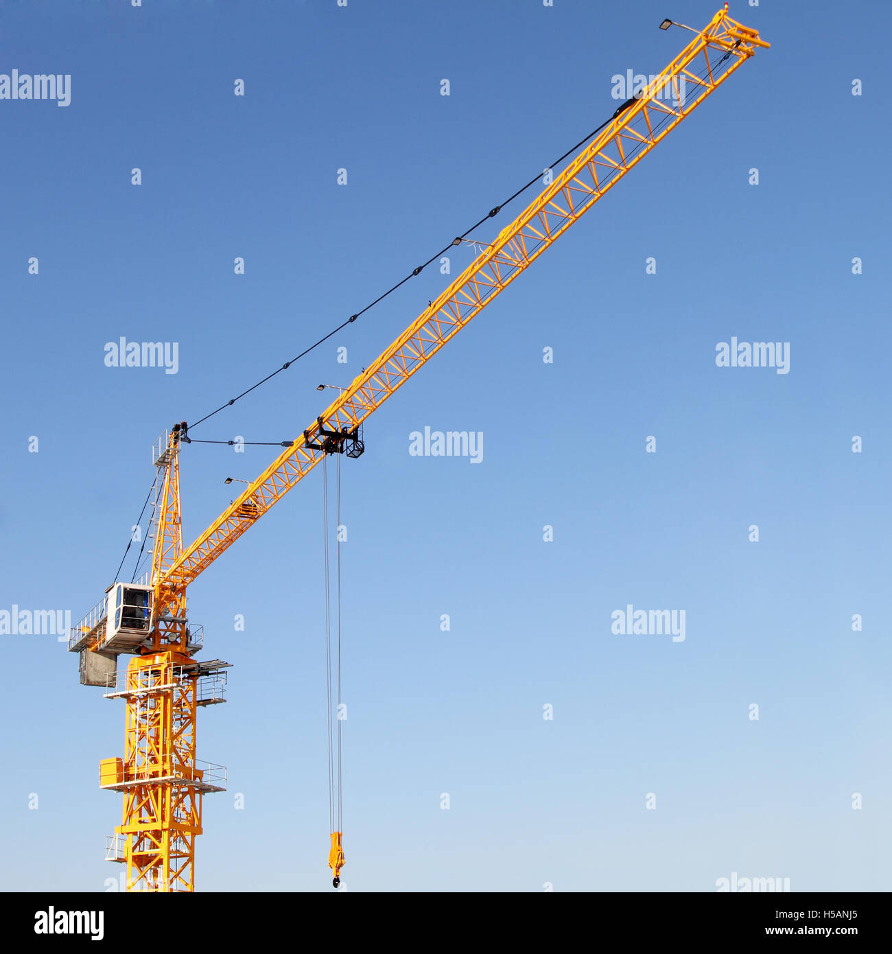 Crane lift hi-res stock photography and images - Alamy