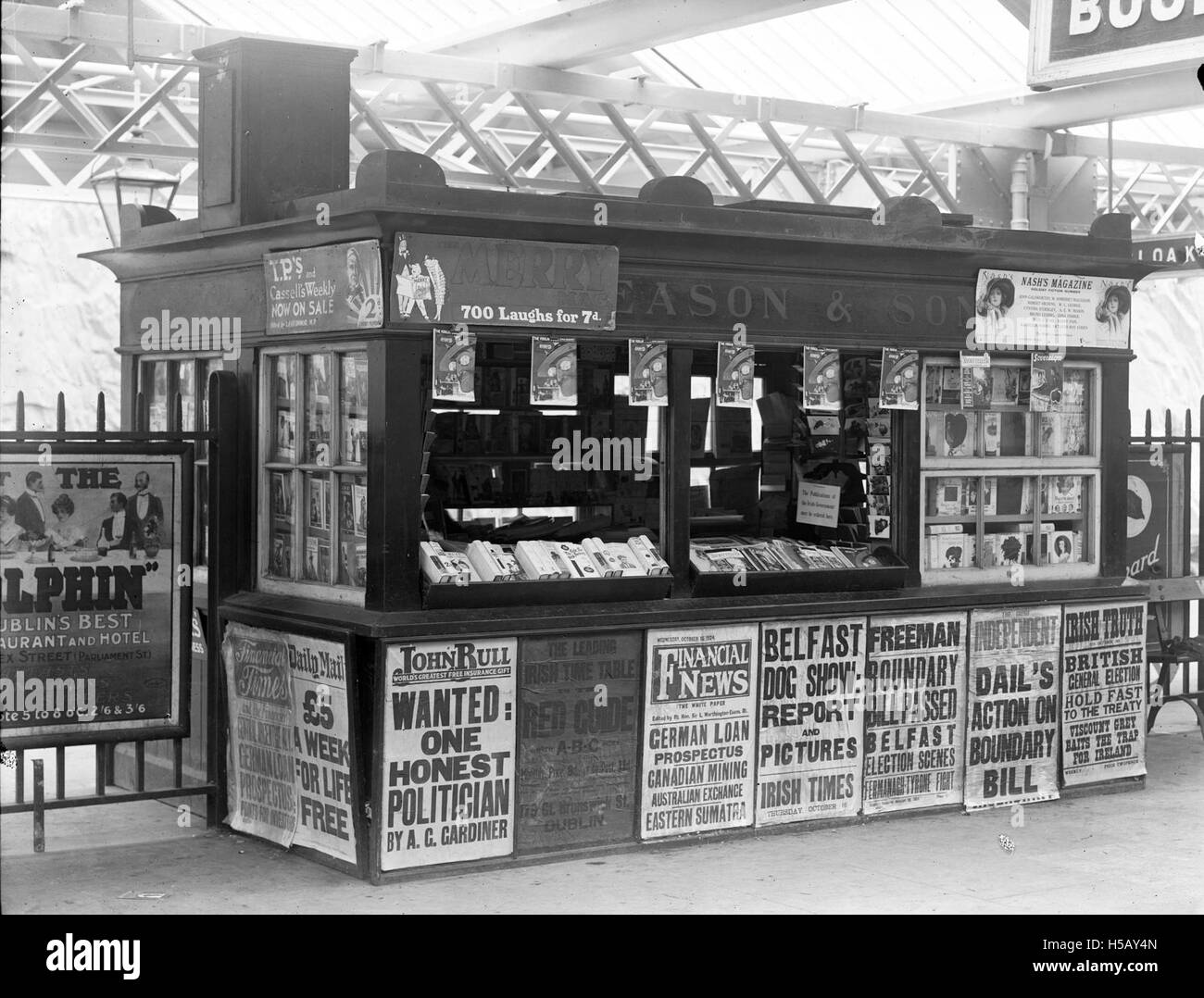 Book stall Black and White Stock Photos & Images - Alamy