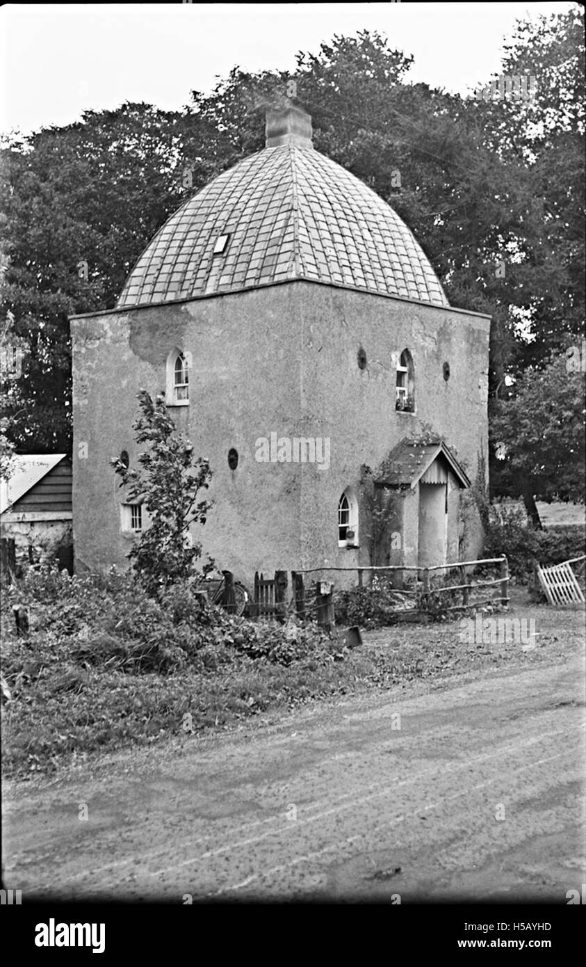 The term 'Balloon House' likely refers to a style of house or a ...