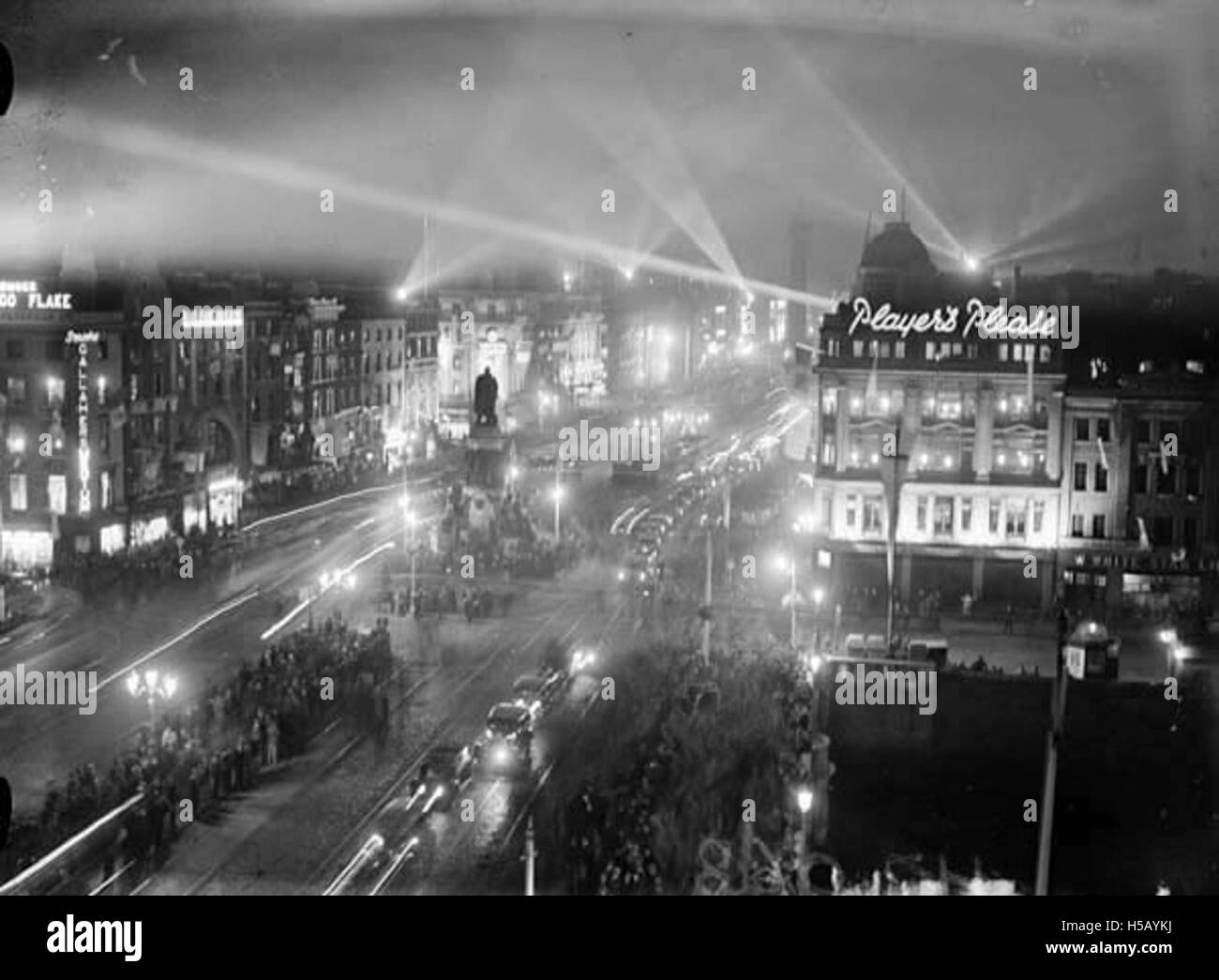 Players please hi-res stock photography and images - Alamy