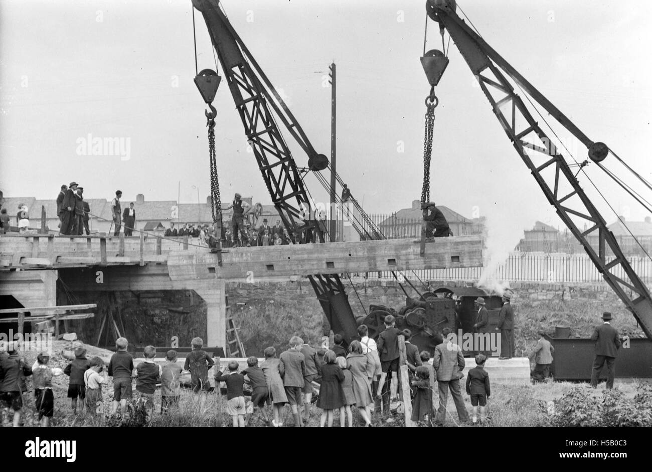 Connection bridges Black and White Stock Photos & Images - Alamy