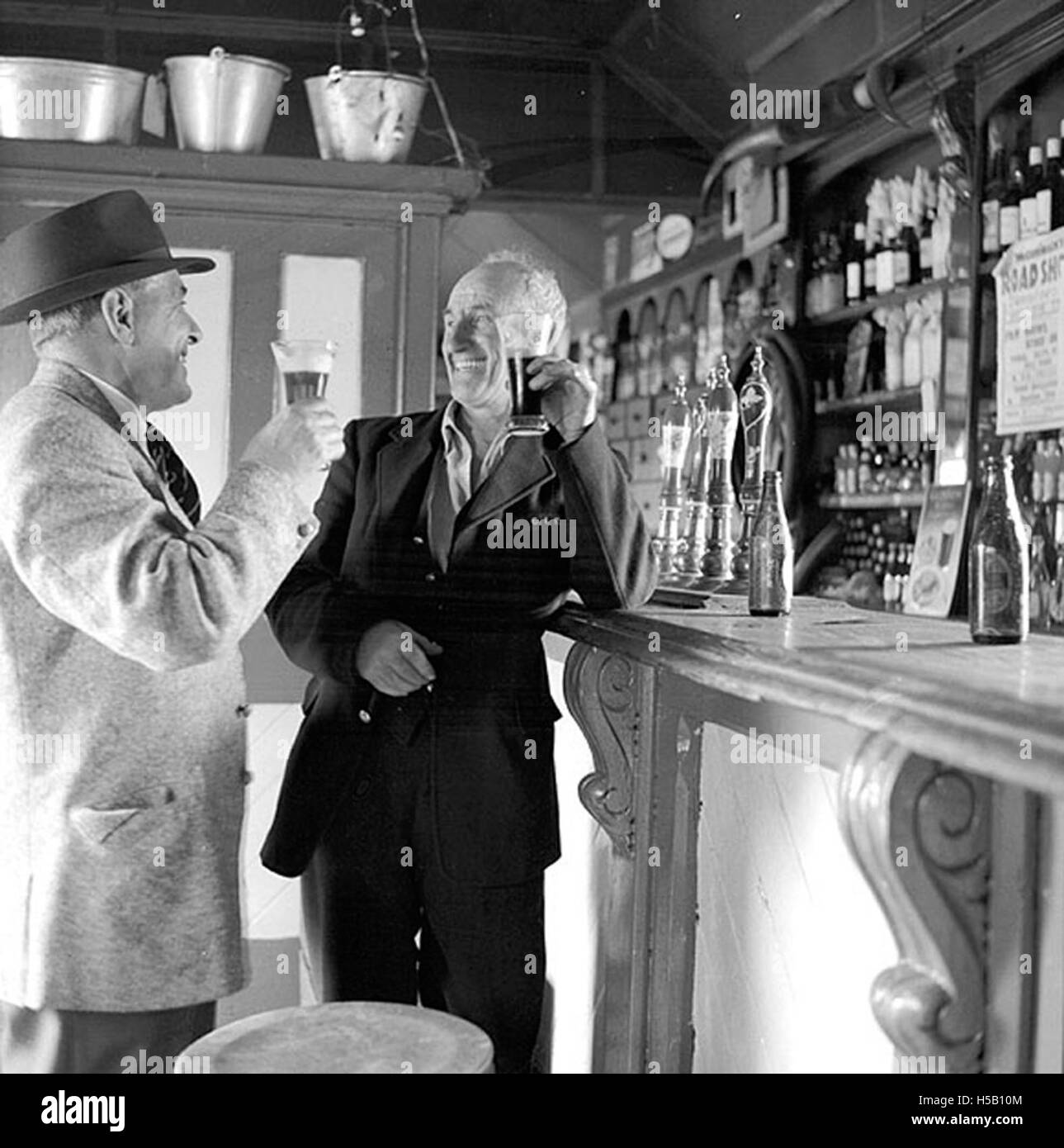 Pub historic Black and White Stock Photos & Images - Alamy