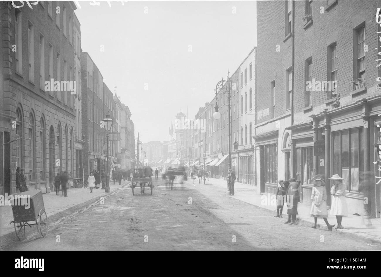 Limerick street old hi-res stock photography and images - Alamy