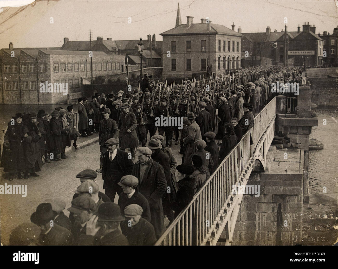 This photograph shows the bridge in Athlone, a town located in the ...