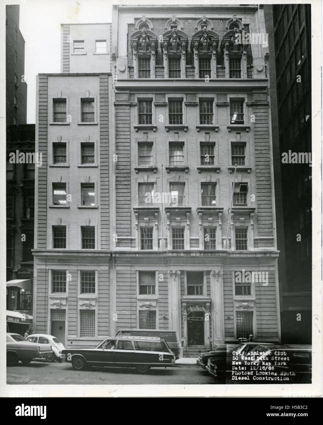 The city club building hi-res stock photography and images - Alamy