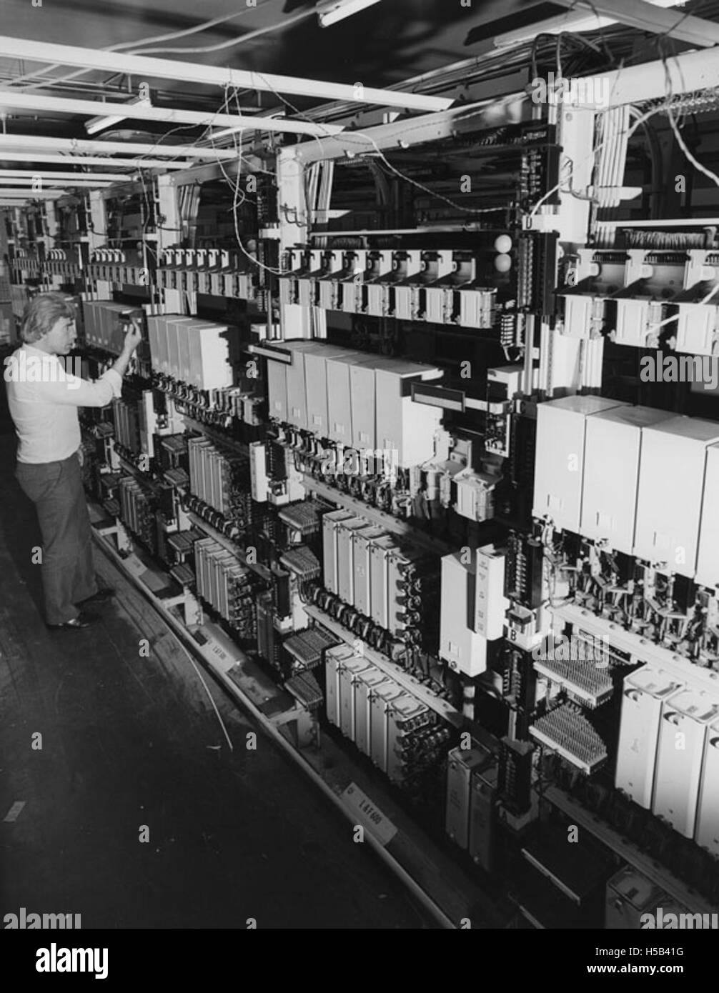 Telephone exchange vintage Black and White Stock Photos & Images - Alamy