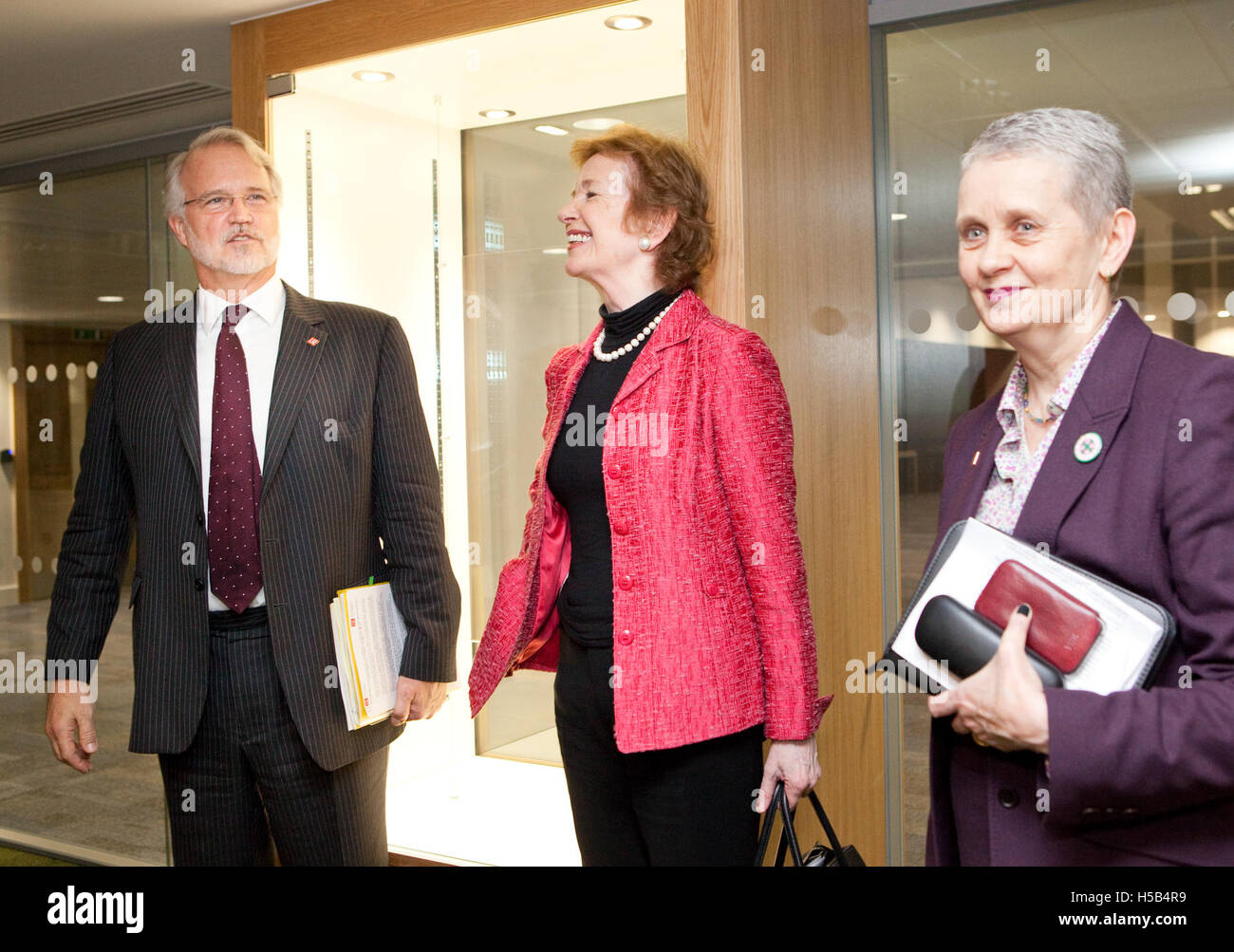 Entry no caption information hi-res stock photography and images - Alamy