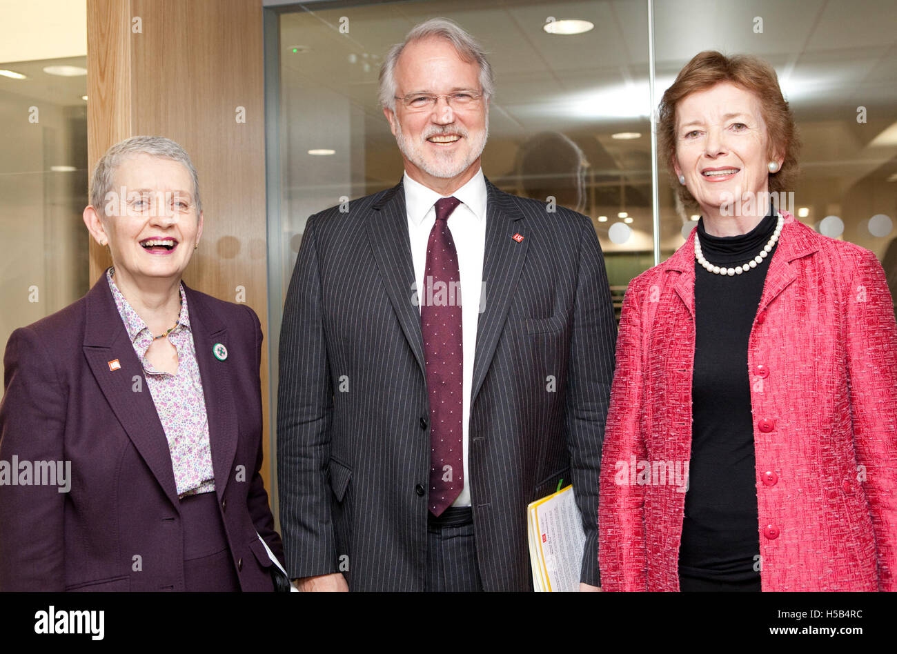 Unverified information hi-res stock photography and images - Alamy