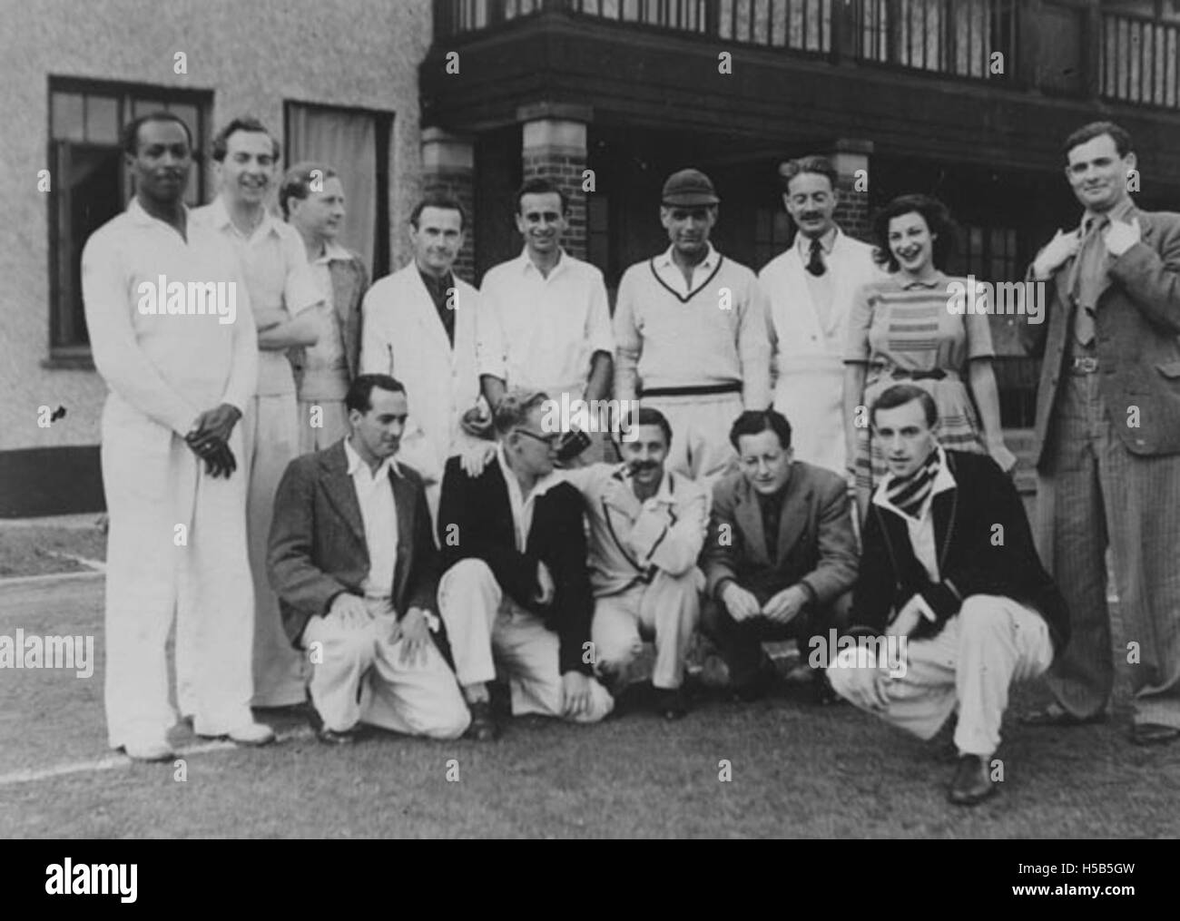 Cricket group photo hi-res stock photography and images - Alamy