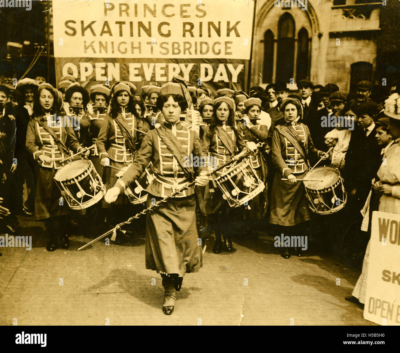 Suffragette march 1909 hi-res stock photography and images - Alamy