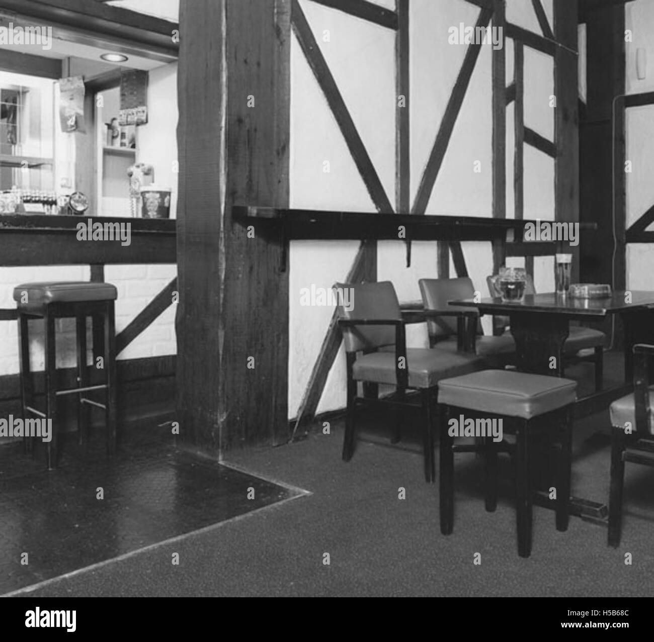 Student bar Black and White Stock Photos & Images - Alamy