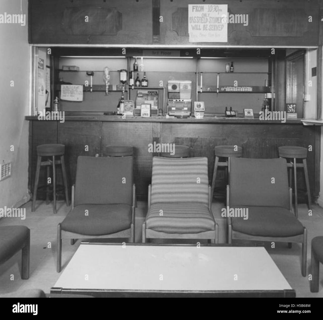 Passfield hall Black and White Stock Photos & Images - Alamy