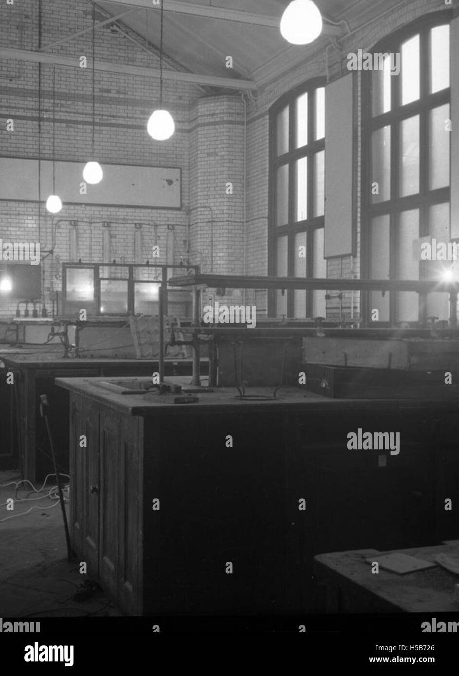 Interior, possibly old Government Laboratory in Clements Inn Passage ...