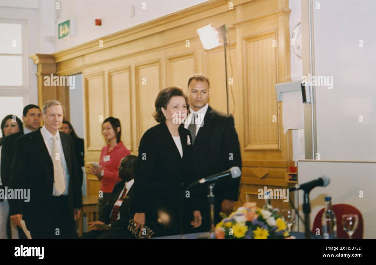 This image shows Susanne Mubarak, former First Lady of Egypt ...