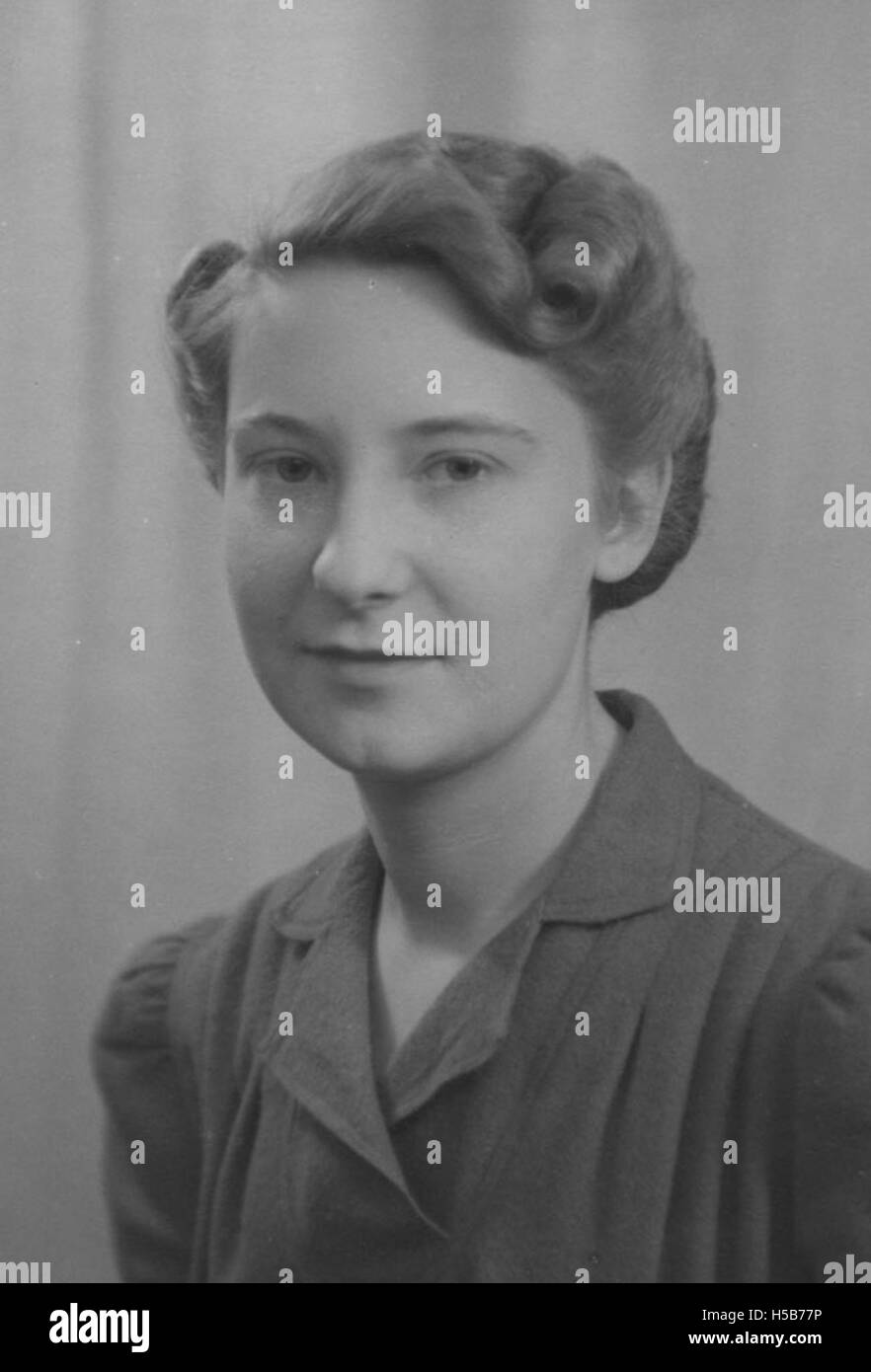 A portrait of Elisabeth Ruth Littlejohn, dating from around 1940 ...