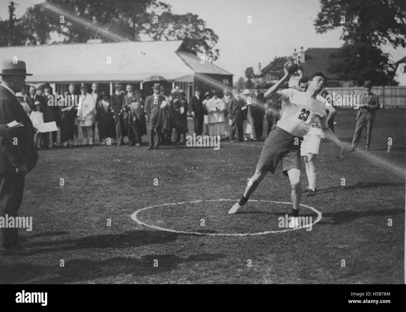 A photograph from the 1920s showing the London School of Economics (LSE ...