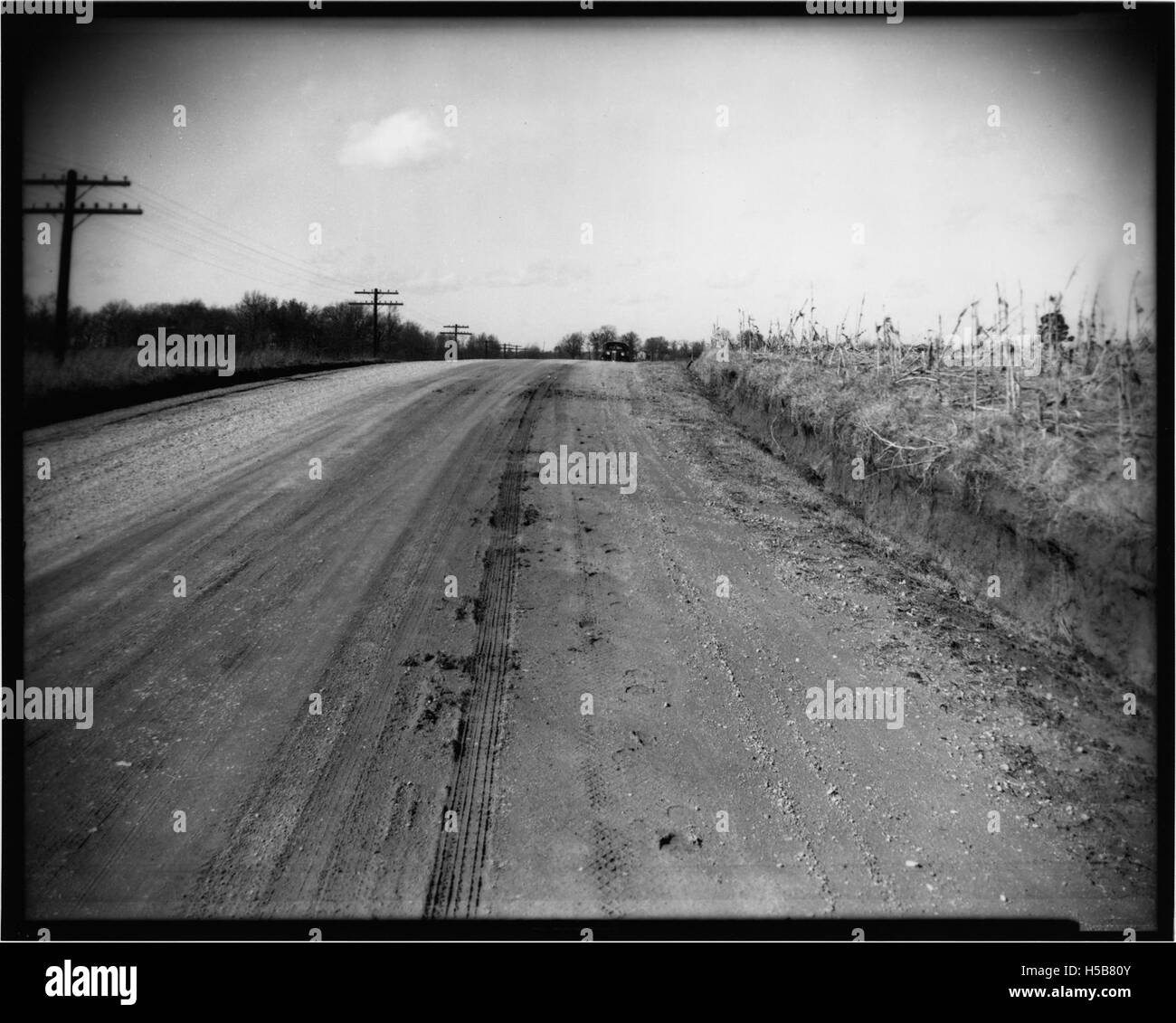 Car collision recovery Black and White Stock Photos & Images - Alamy