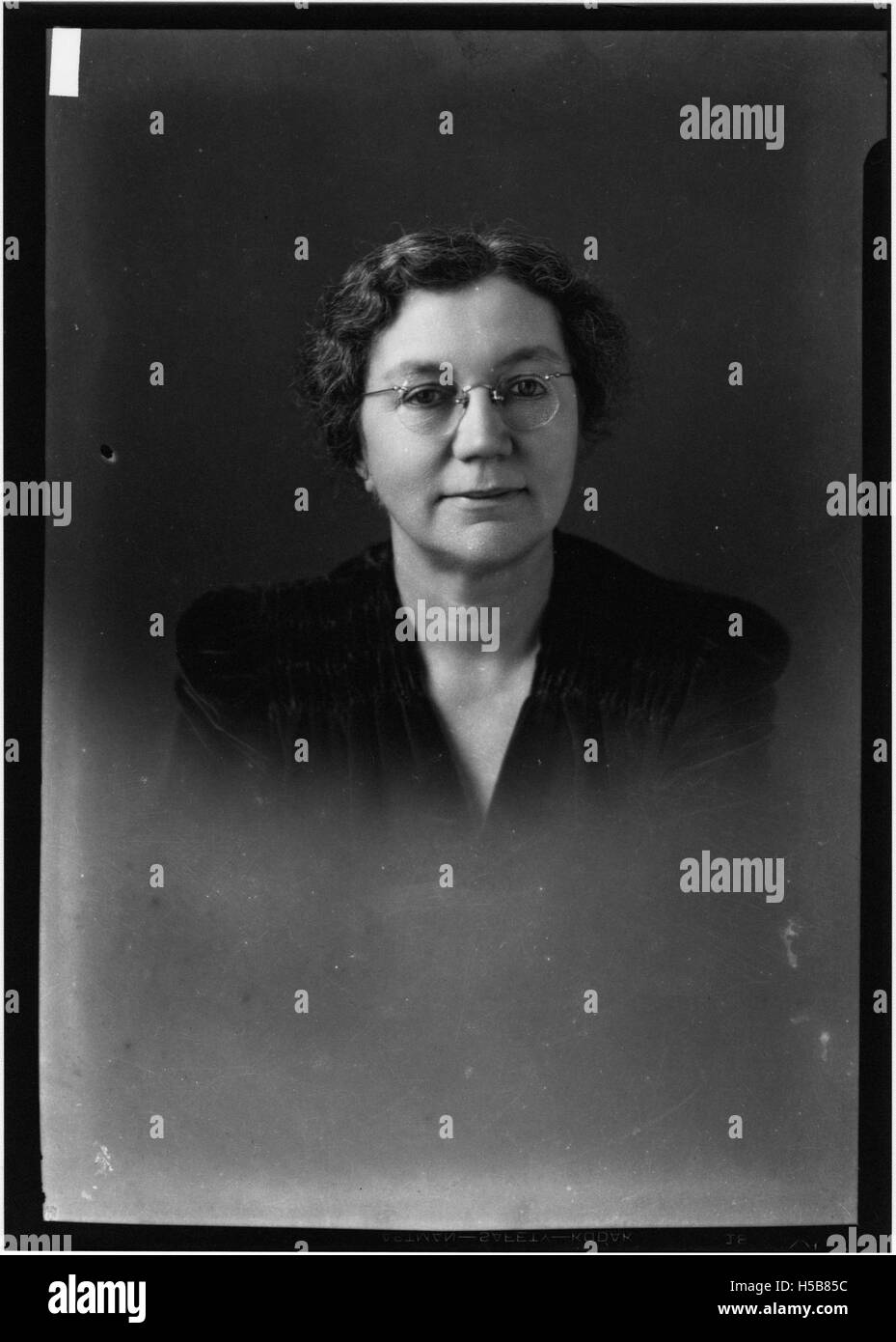 Portrait photograph of unidentified woman Stock Photo - Alamy