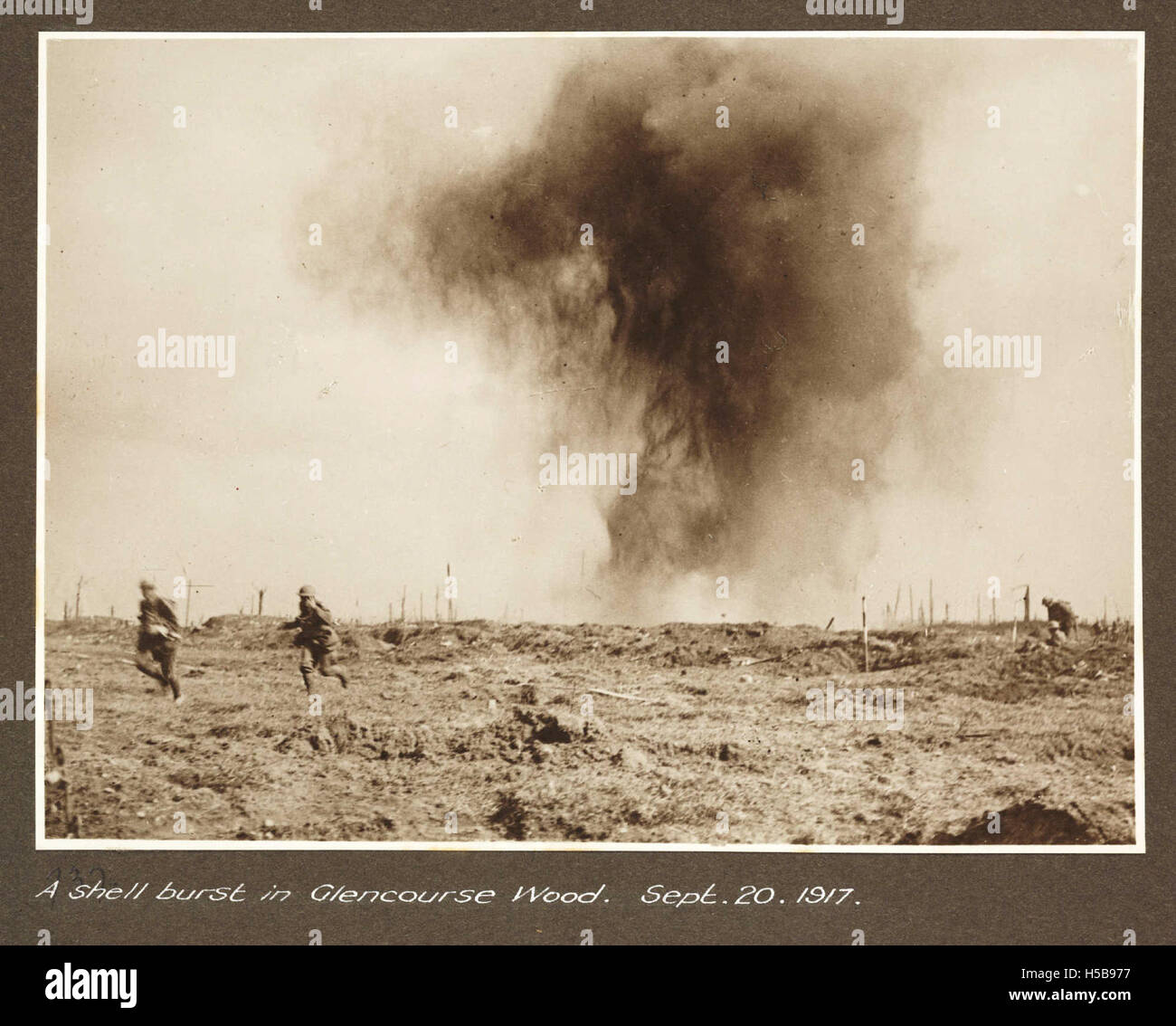 Shell burst hi-res stock photography and images - Alamy