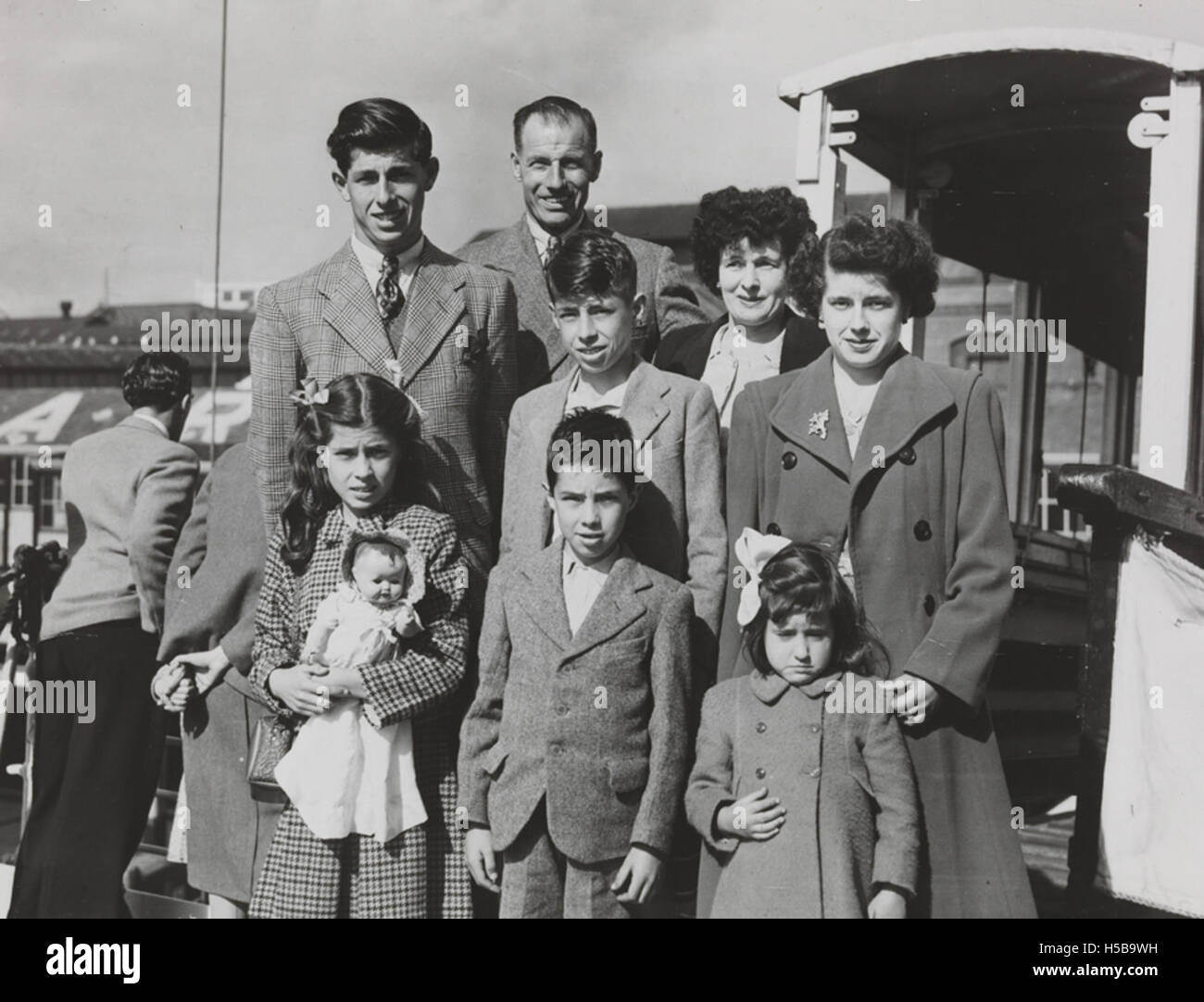 Immigration australia 1900s hi-res stock photography and images - Alamy