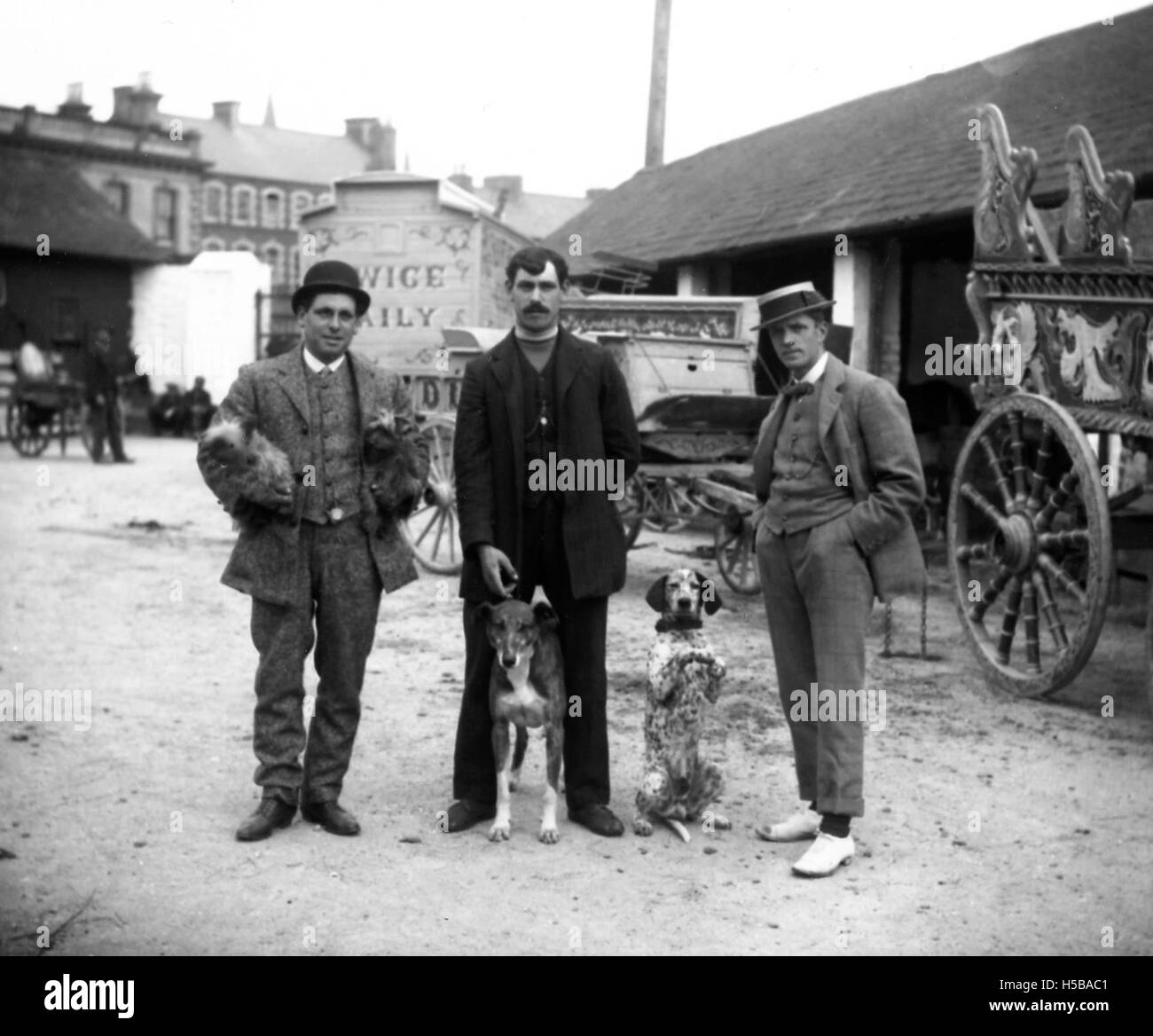 Circus of men hi-res stock photography and images - Alamy