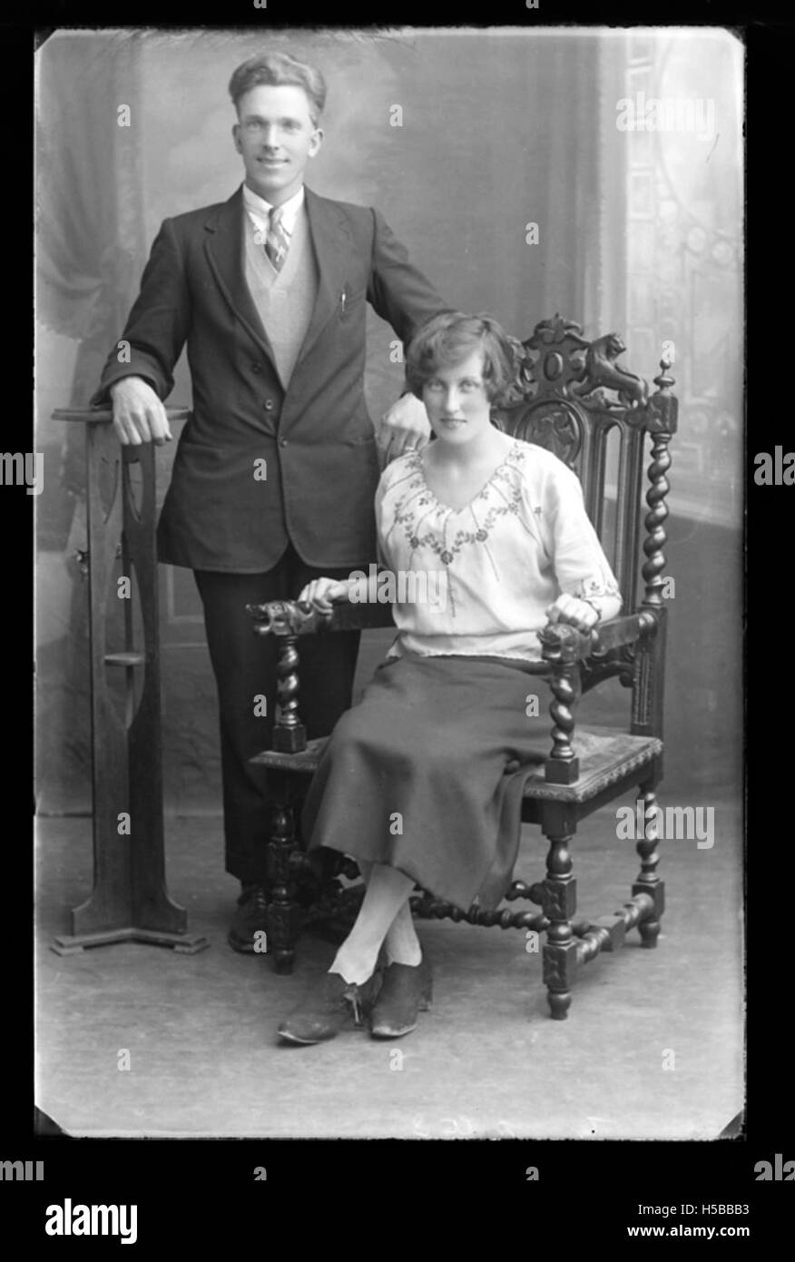 The alphanumeric sequence D1422 B76301 G 01374 likely represents a ...