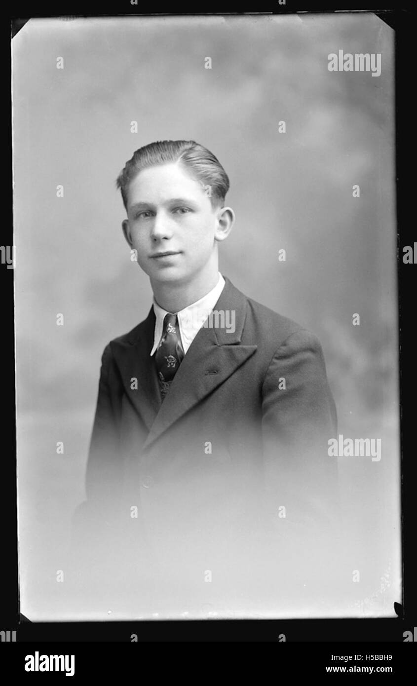 A historical reference to a specific document or artifact, identified as D1422 B76292 D05. This ...