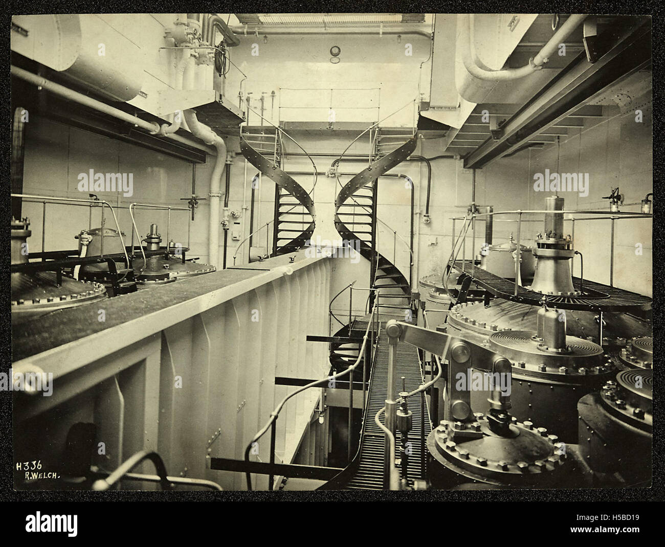 The Oceanic Ship was a large transatlantic liner, and its engines were ...