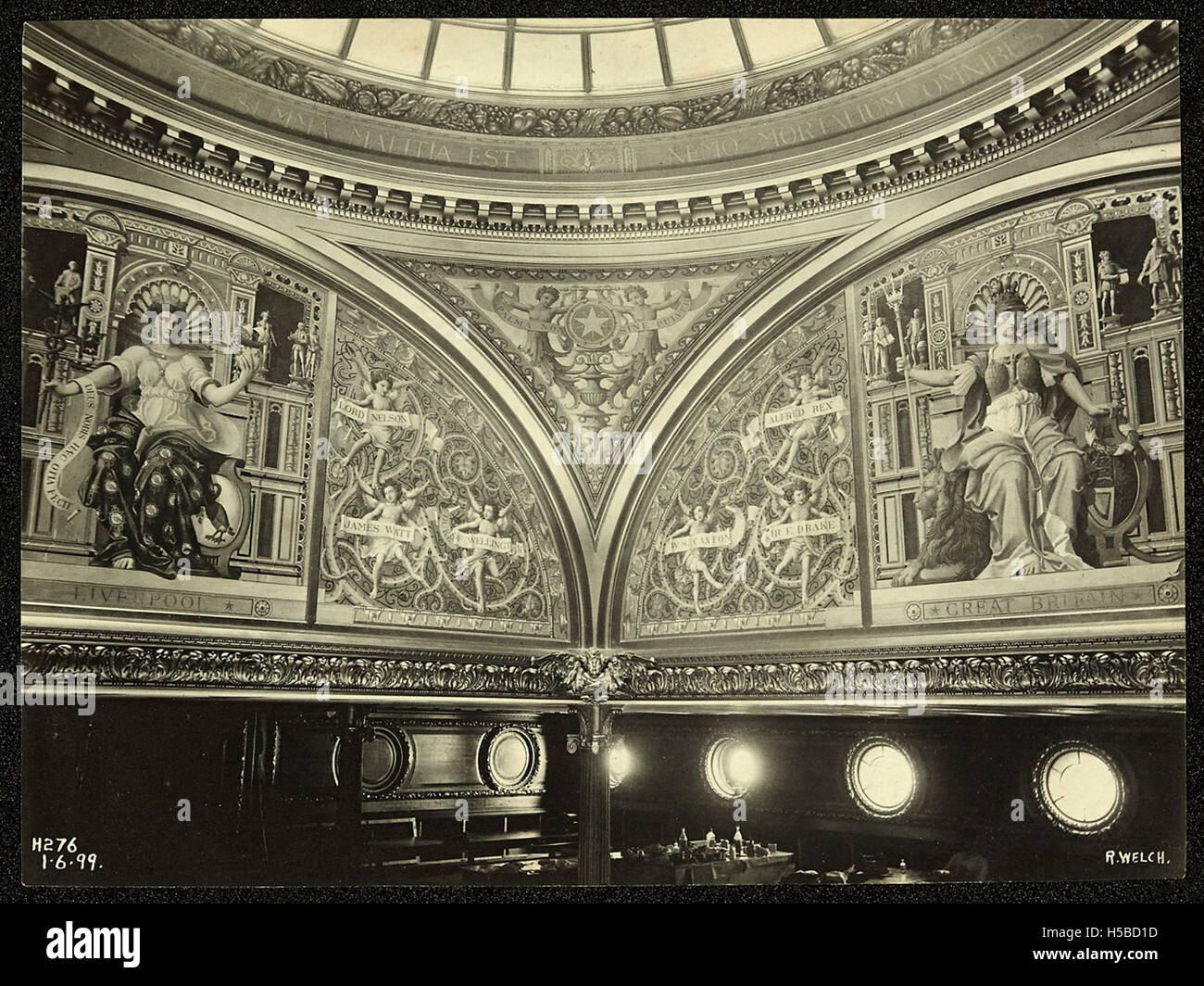 Oceanic large ocean liner hi-res stock photography and images - Alamy