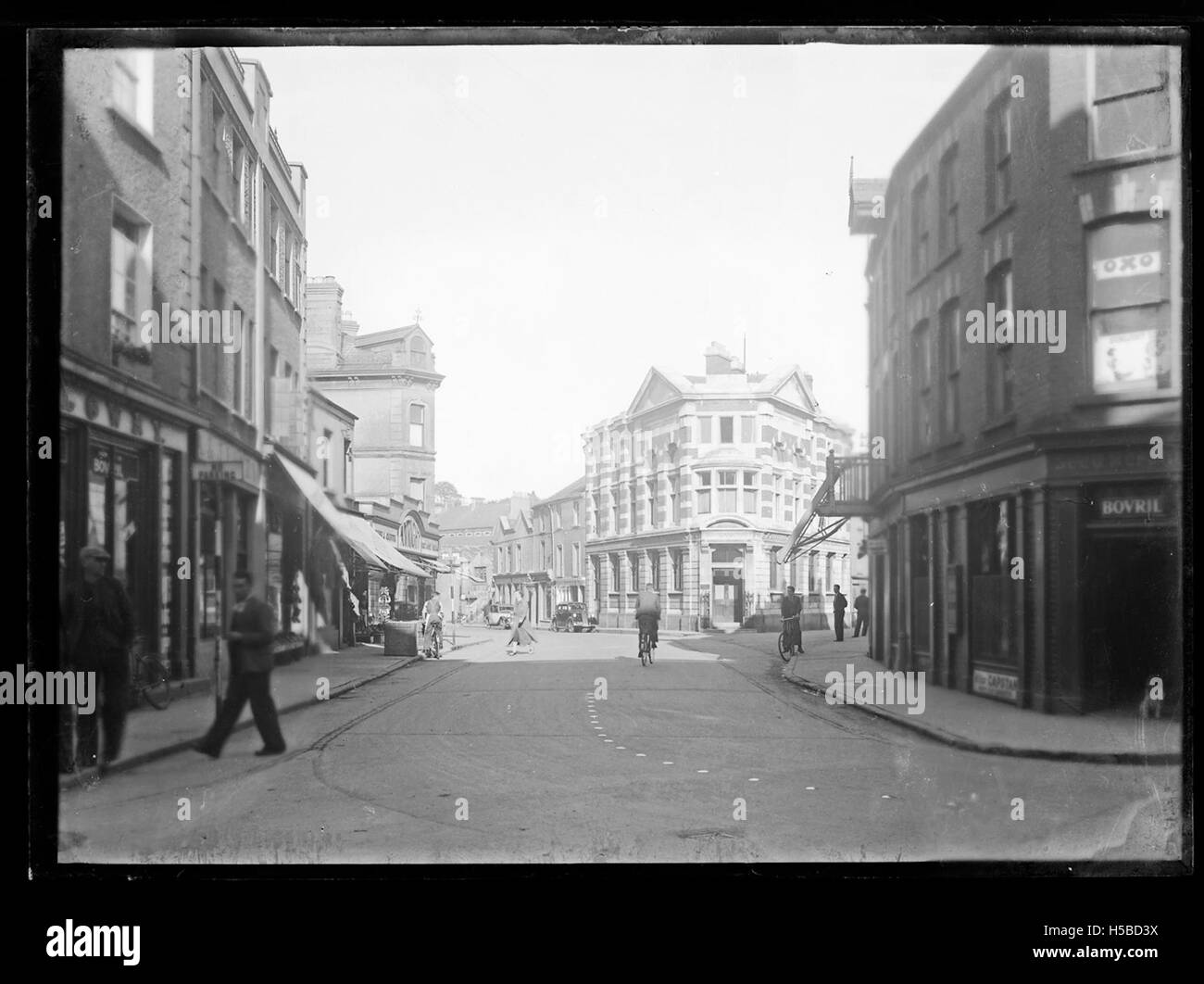 Building urban architecture showing Black and White Stock Photos ...