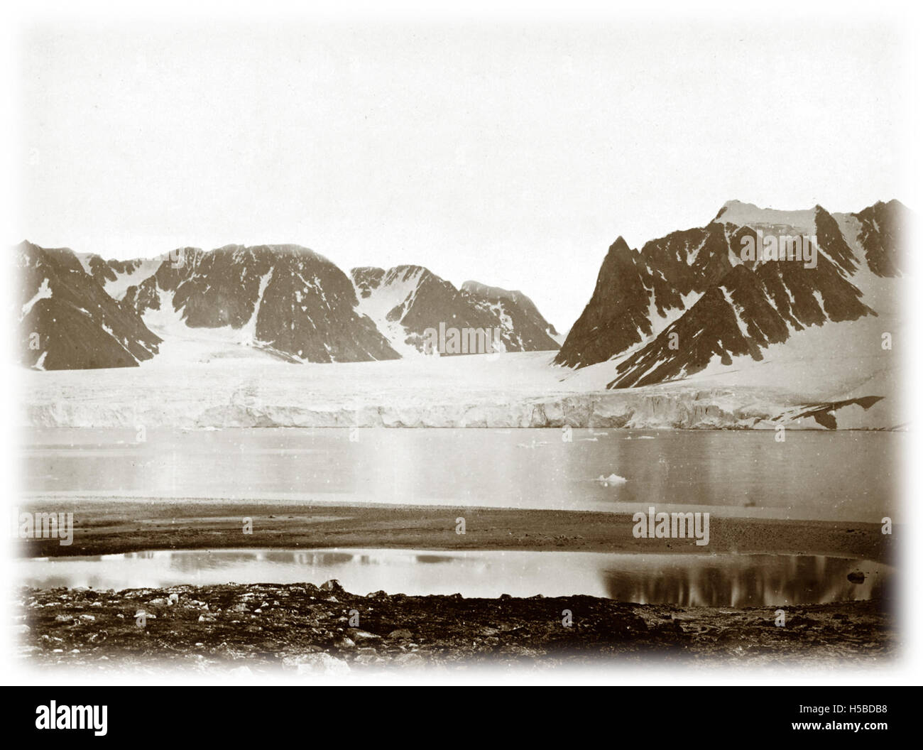 This image is part of a collection documenting polar exploration. The ...