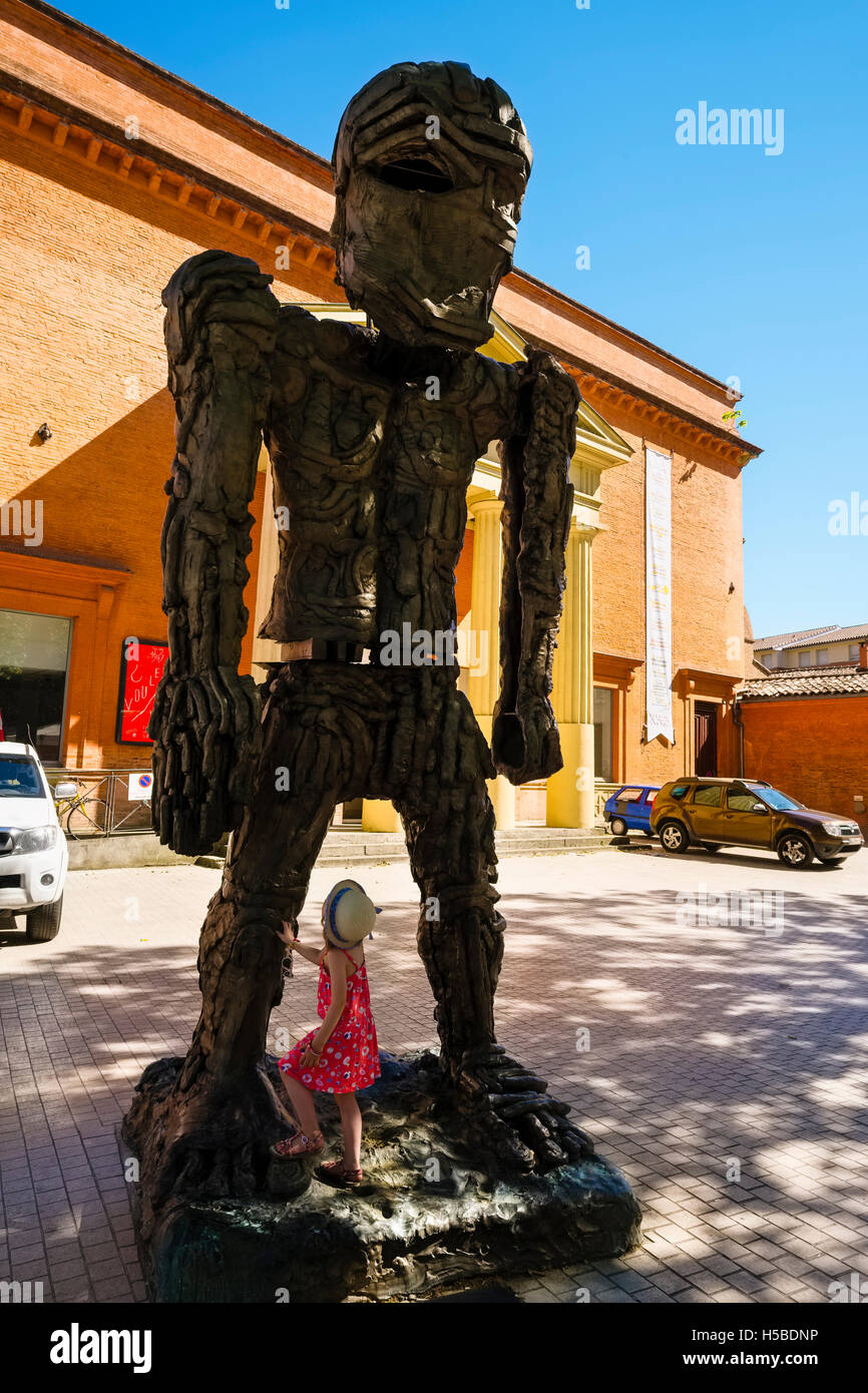 Giant Figure (Cyclops) - sculpture by Thomas Houseago, Toulouse, France ...
