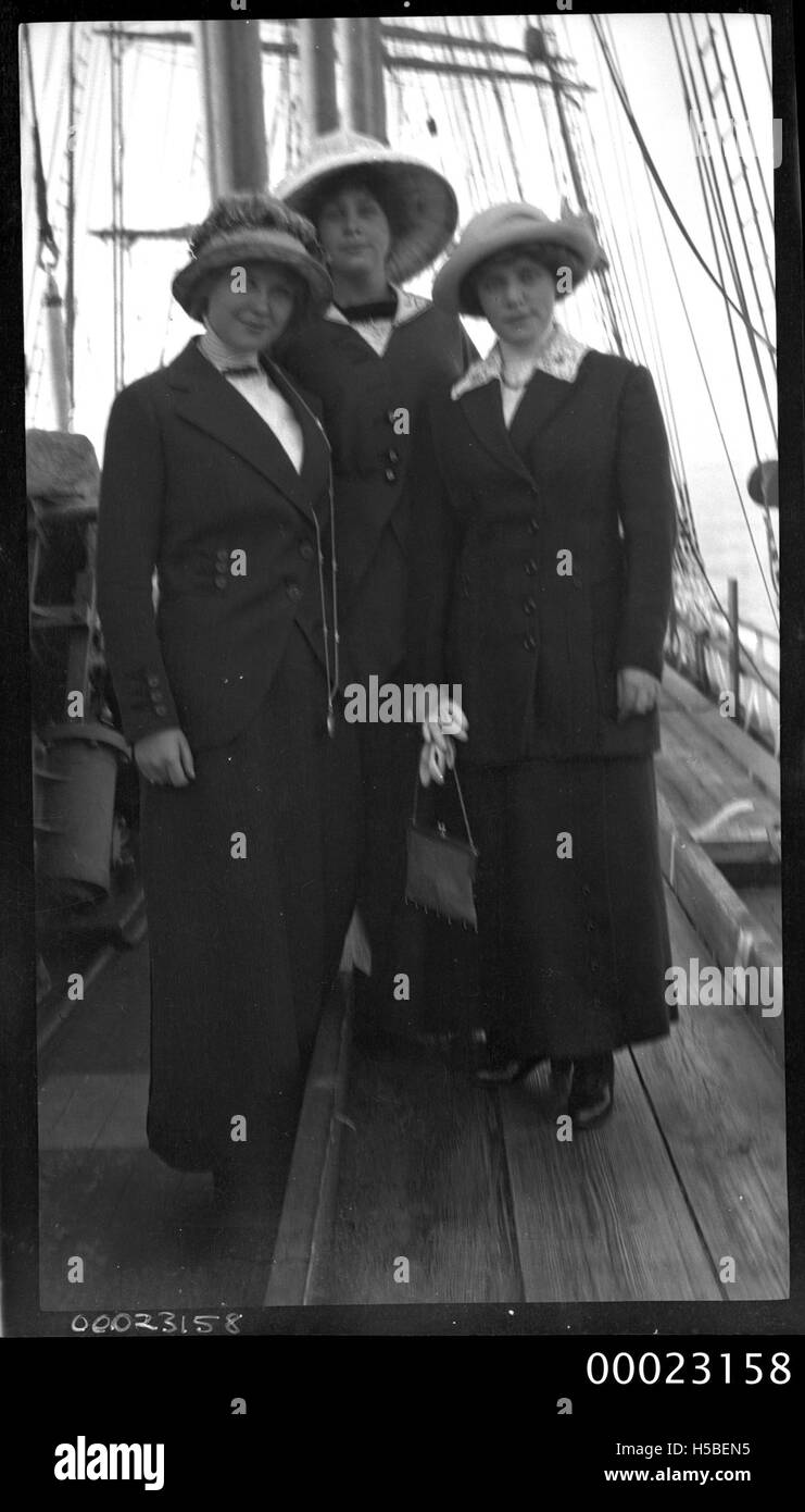 Travel r Black and White Stock Photos & Images - Alamy