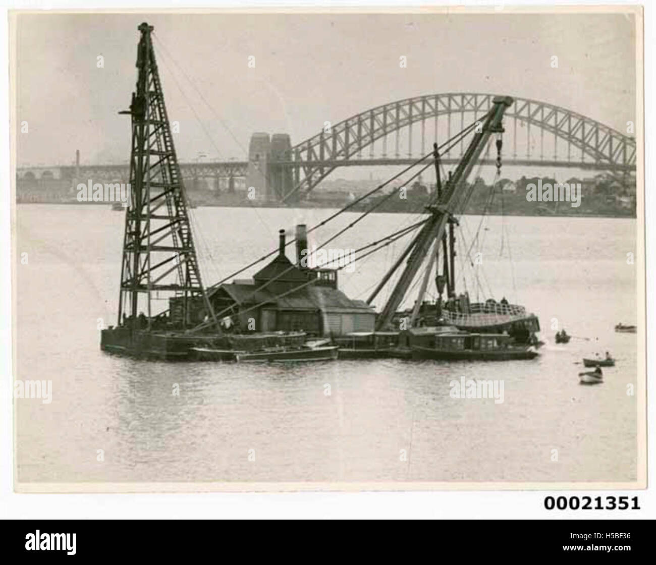 Maritime Services Board Steam Sheerlegs with capsized ferry RODNEY in ...