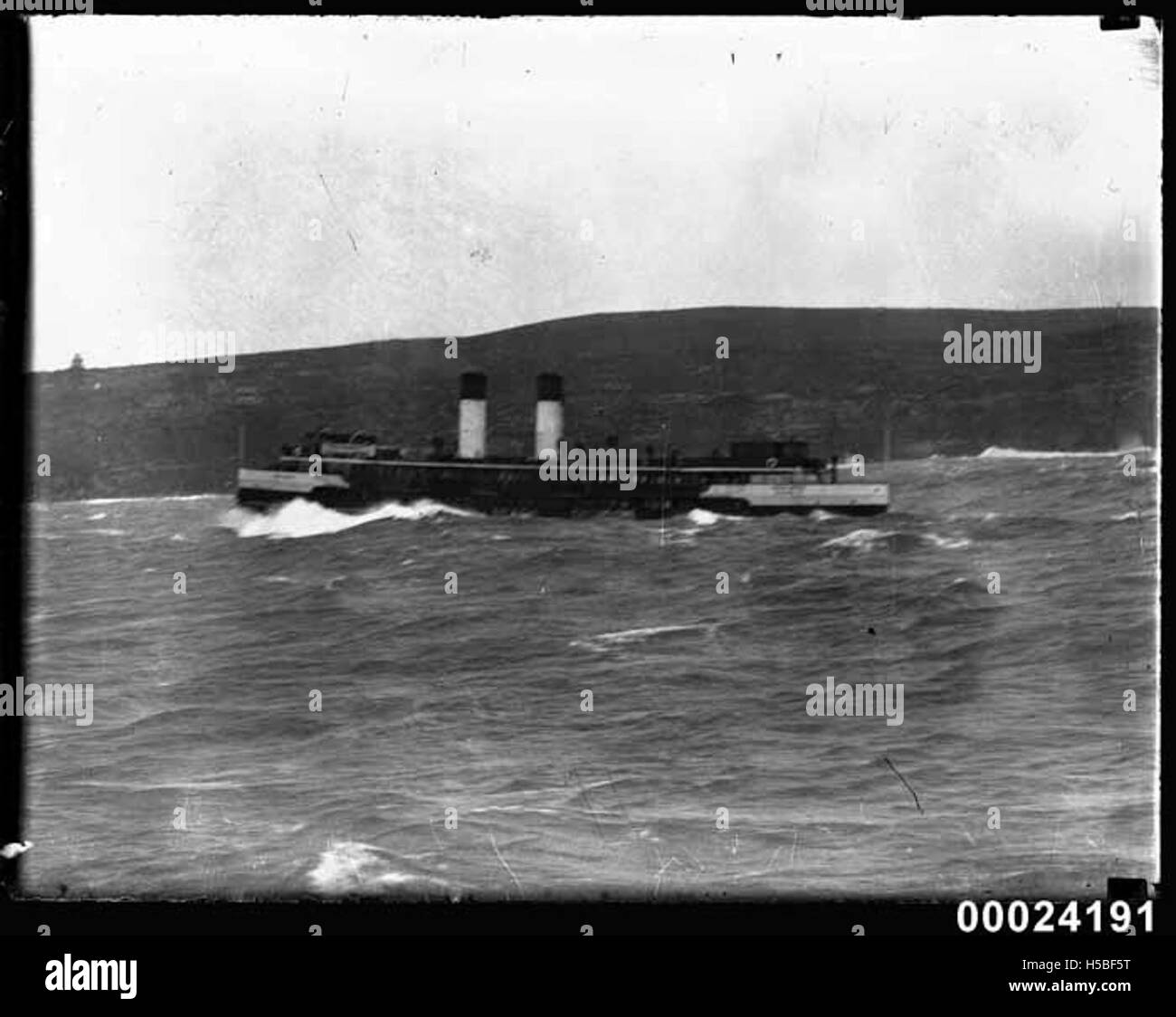 Two funnel steam ferry in Sydney Harbour Stock Photo - Alamy