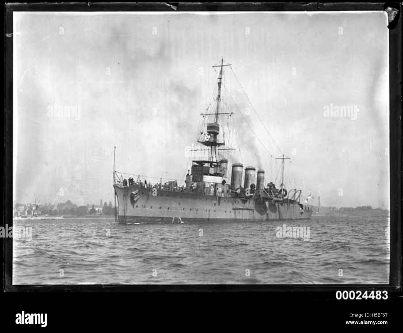 Hmas adelaide cruiser hi-res stock photography and images - Alamy