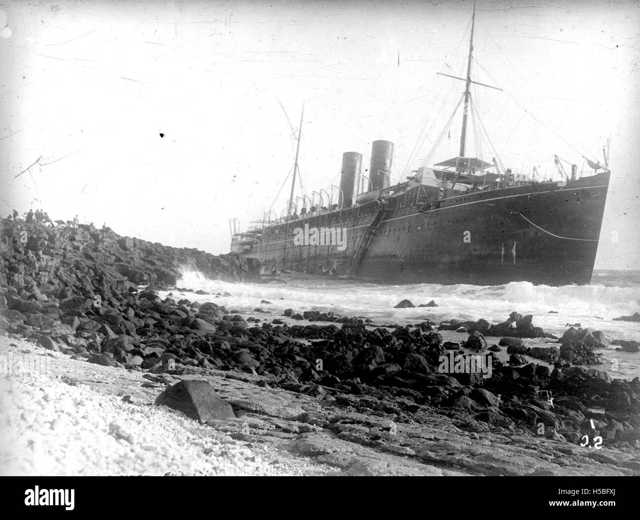 The ship aground Black and White Stock Photos & Images - Alamy