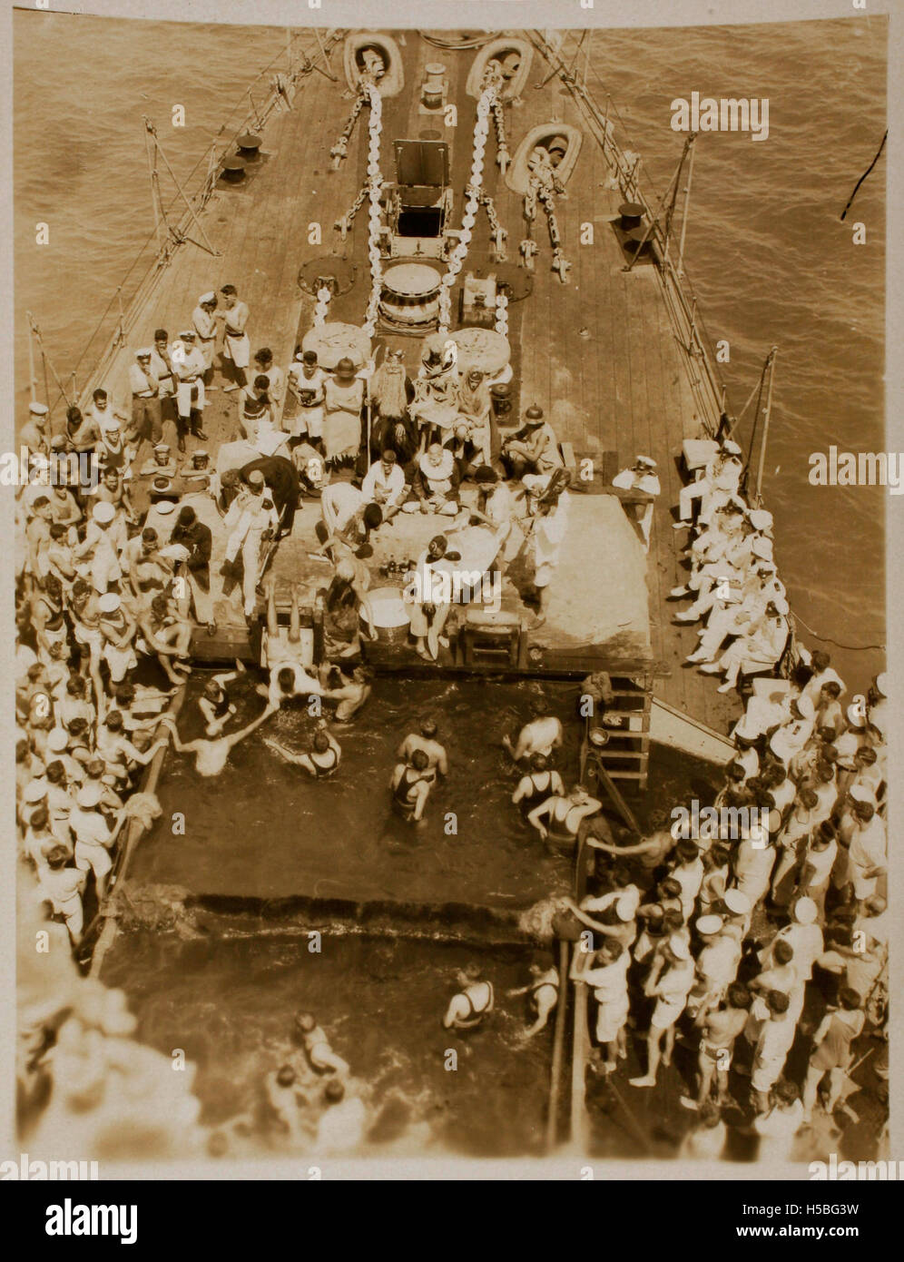 Crossing the line ceremony, HMAS MELBOURNE Stock Photo - Alamy