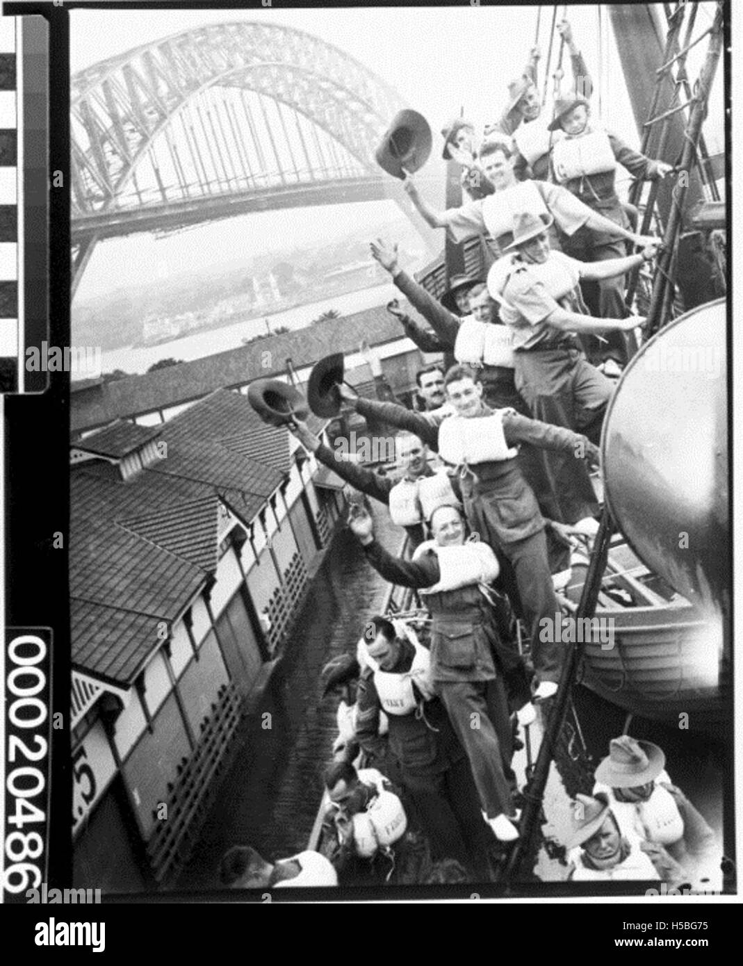 This photograph from May 1940 shows Australian Army soldiers at West ...