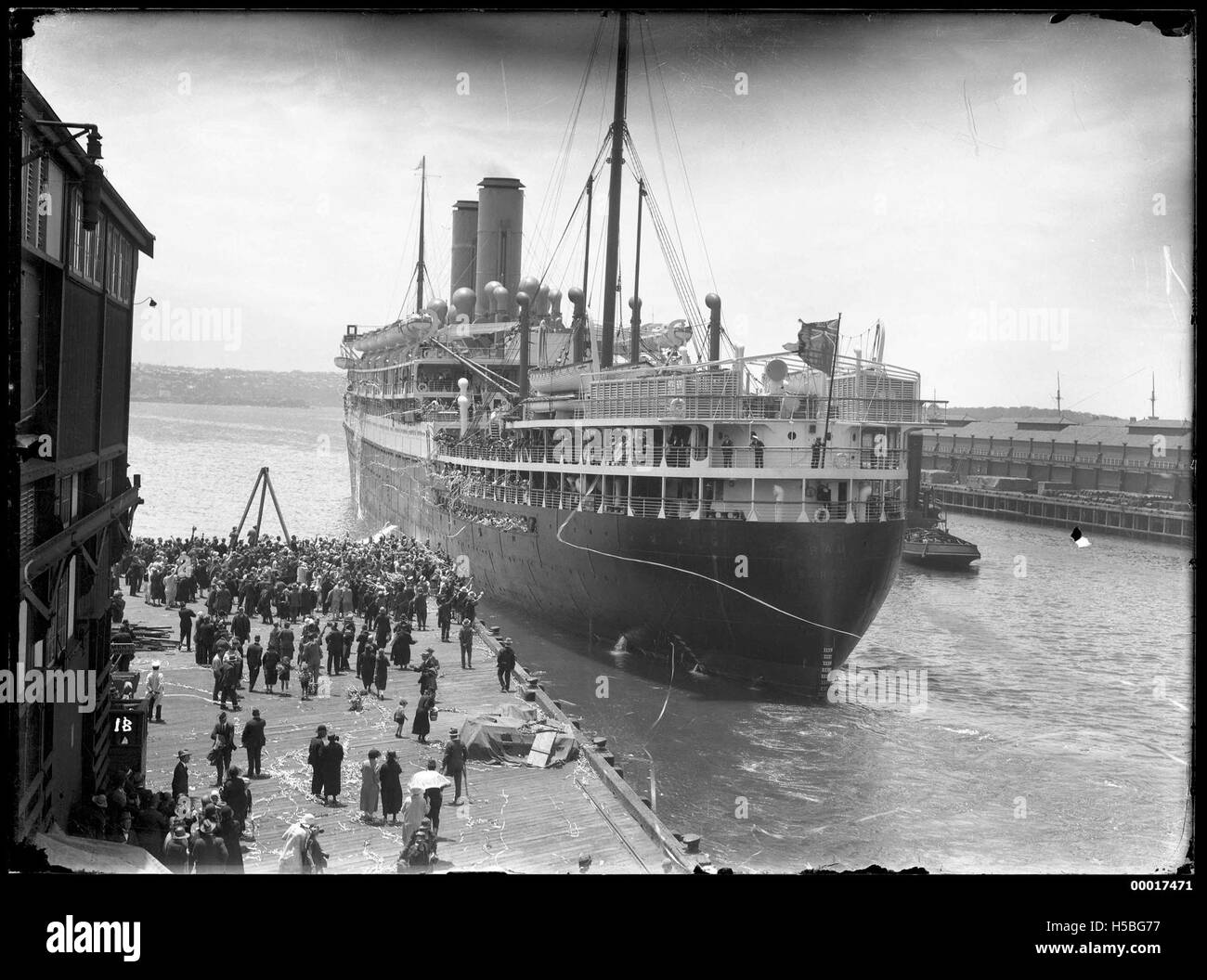 1950s ocean liners hi-res stock photography and images - Alamy