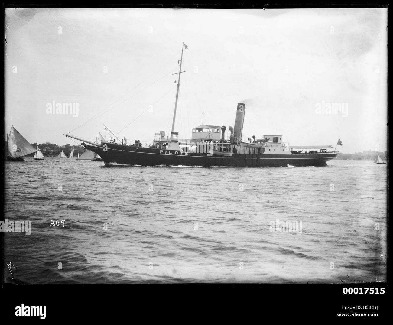 Pilot vessel CAPTAIN COOK II Stock Photo - Alamy