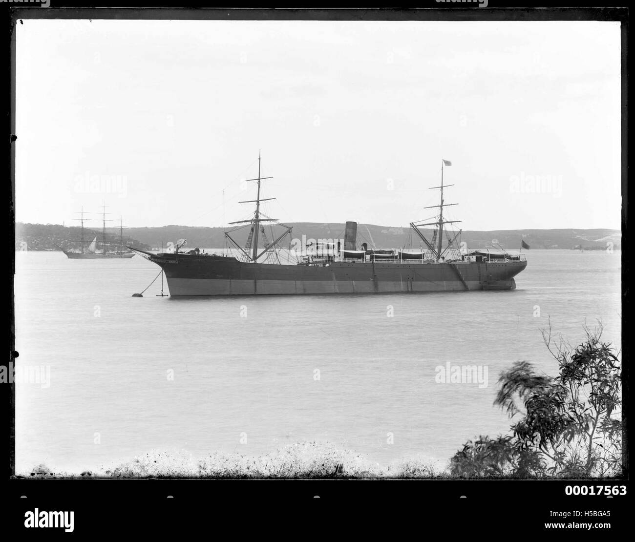 Goods in port Black and White Stock Photos & Images - Alamy