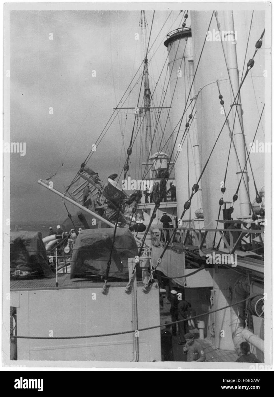 Amphibious biplane hi-res stock photography and images - Alamy