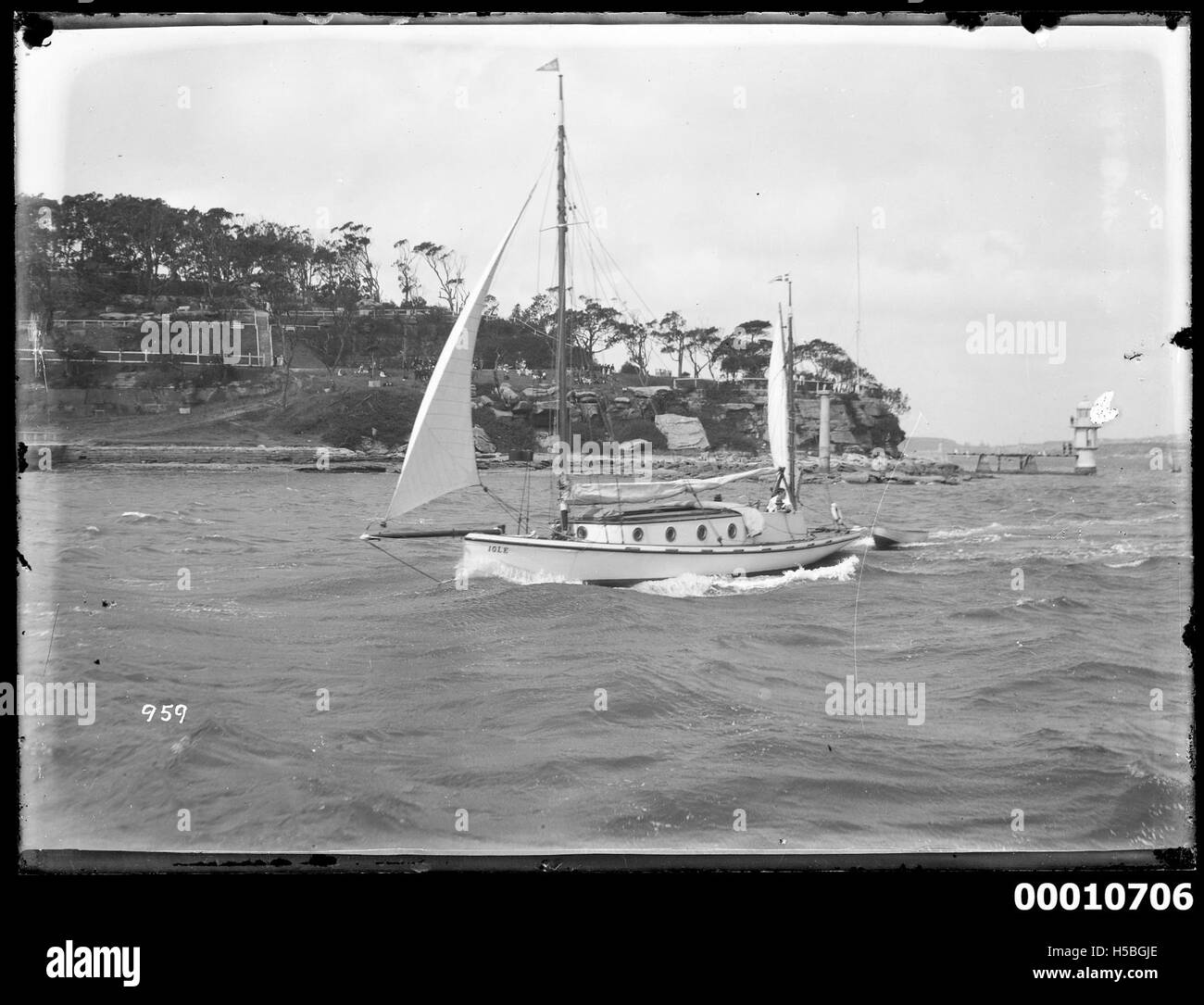 Classic sailing sloop hi-res stock photography and images - Alamy