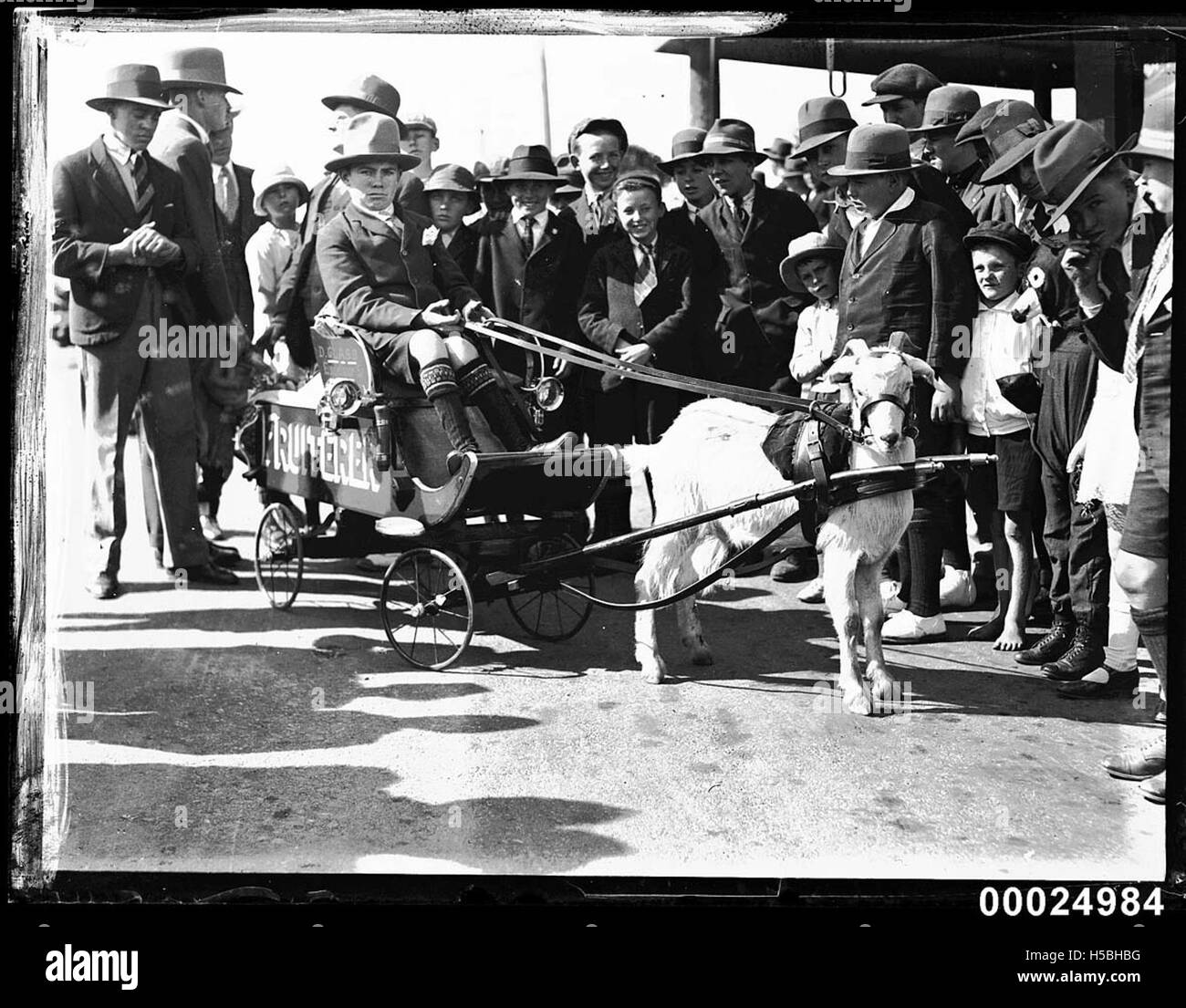 Street vendors cart Black and White Stock Photos & Images - Alamy