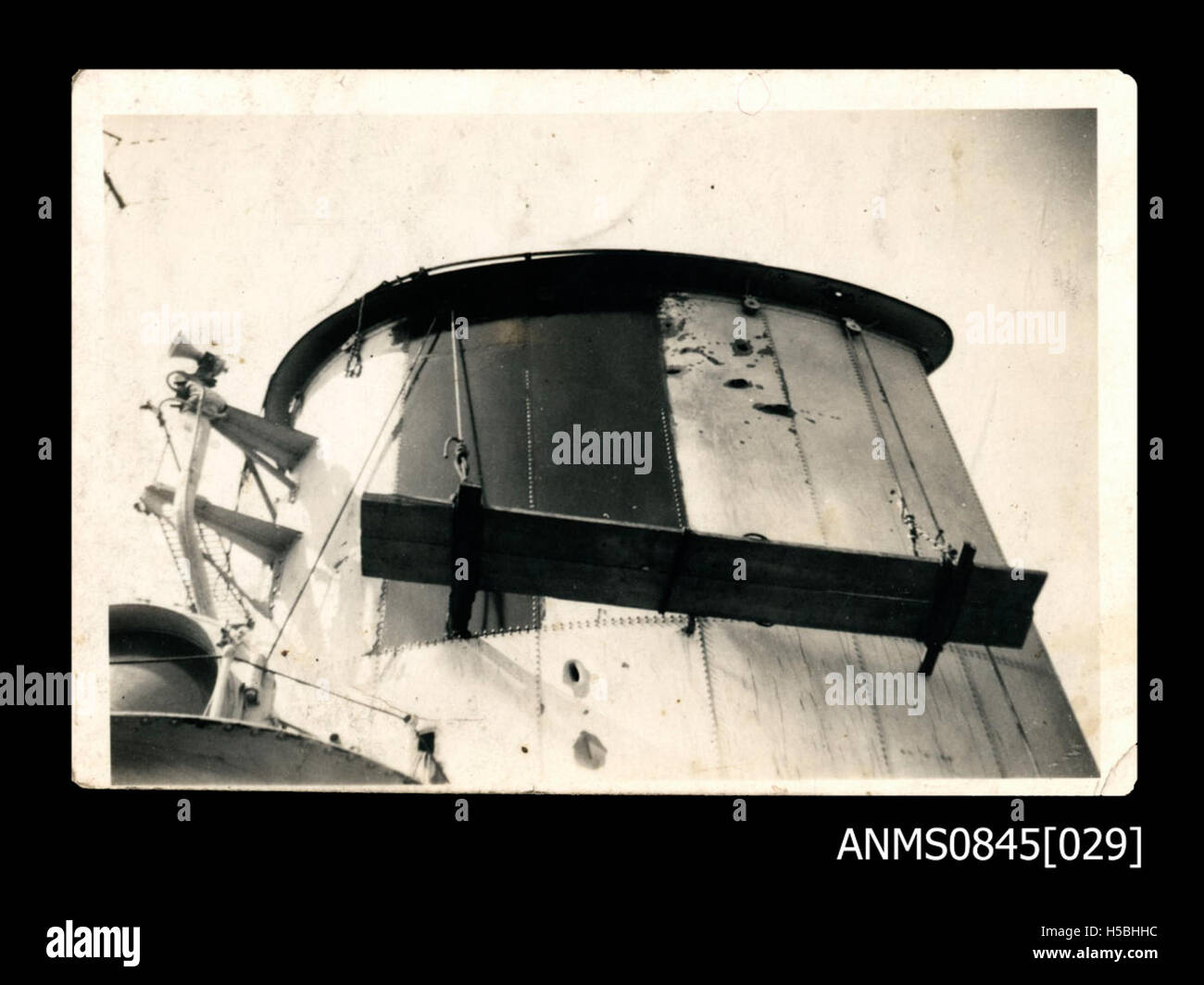 The funnel of HMAS Sydney (II) was an essential part of the ship's ...