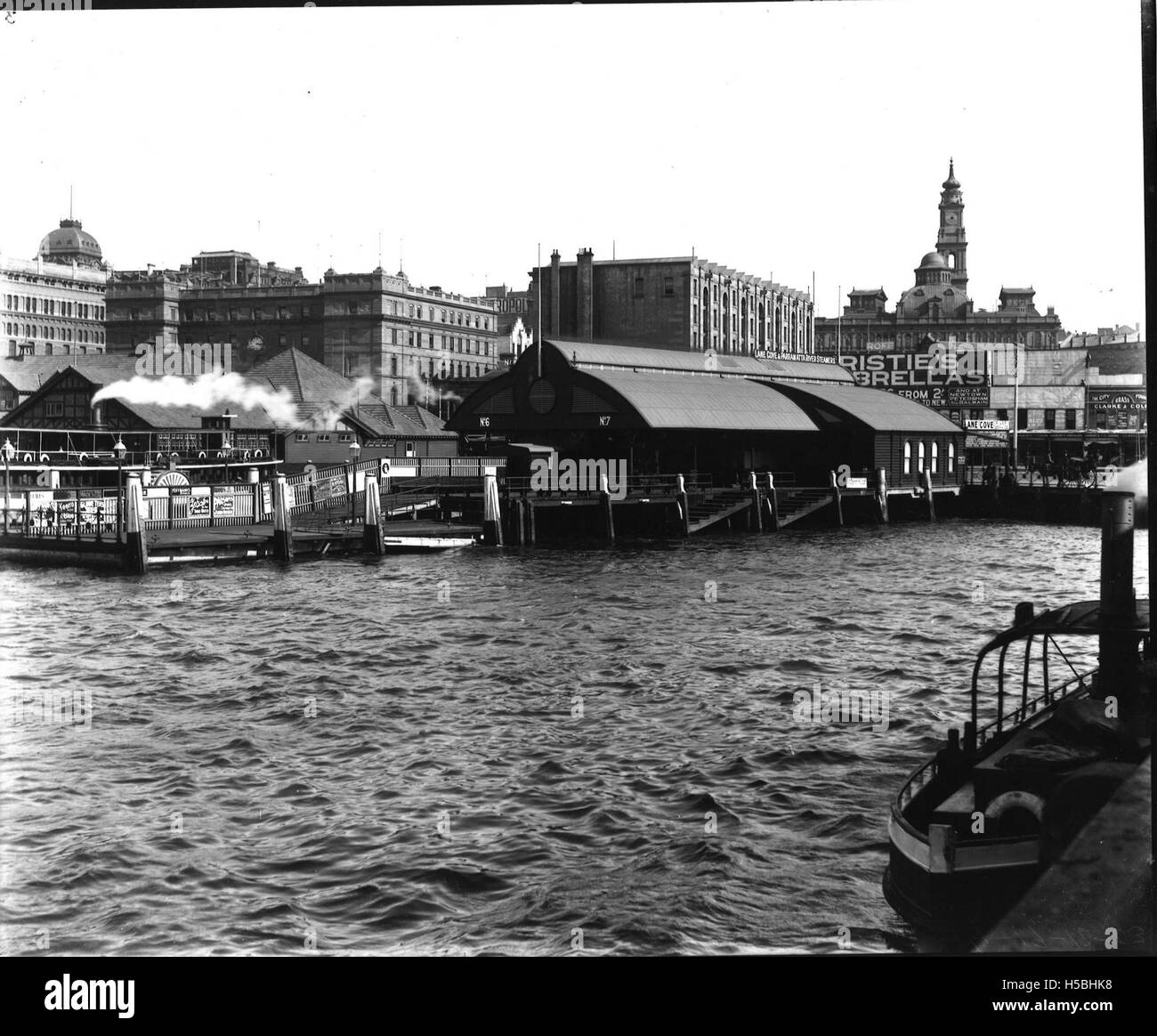 One circular quay Black and White Stock Photos & Images - Alamy