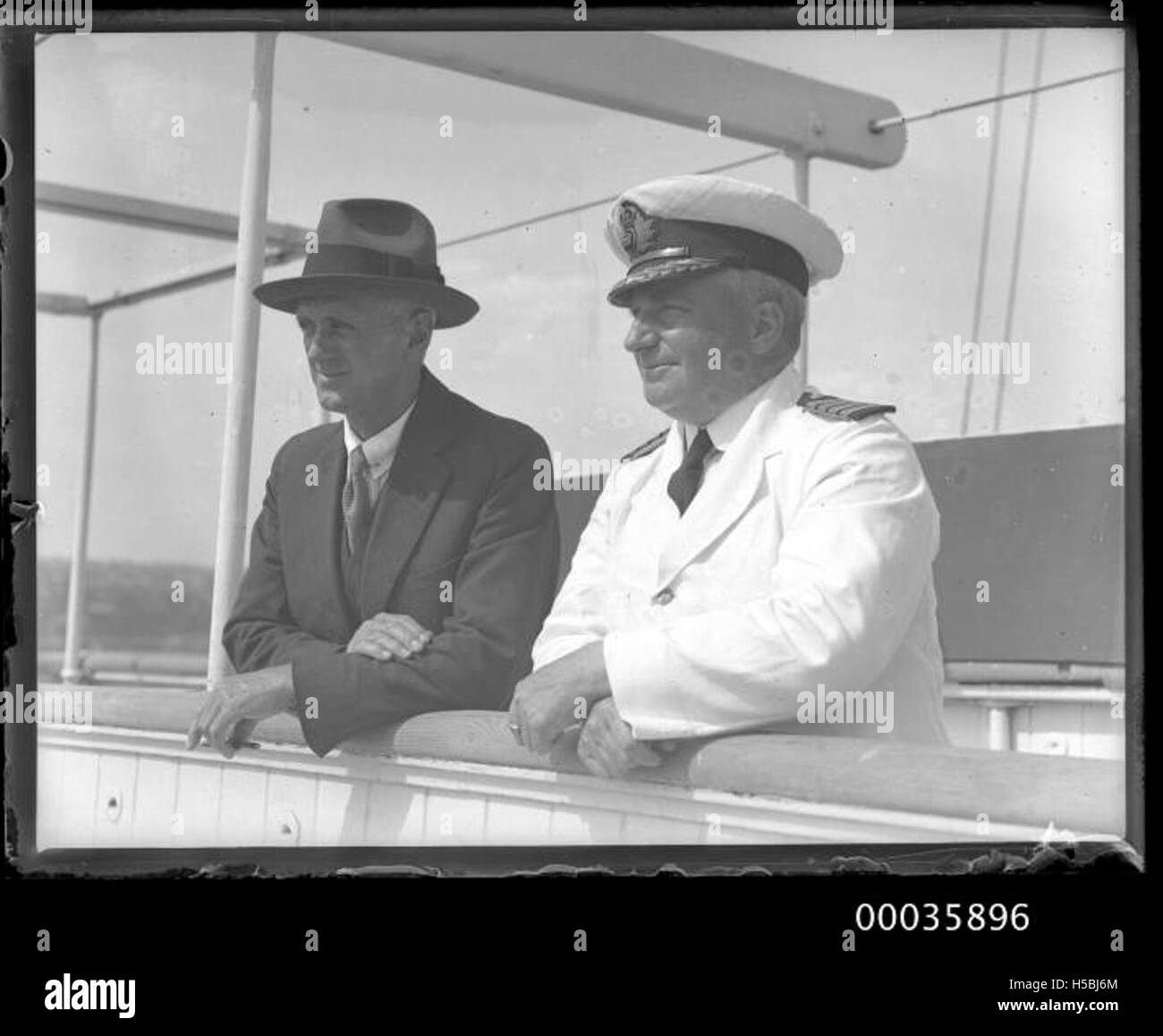 1920s ship captain Black and White Stock Photos & Images - Alamy