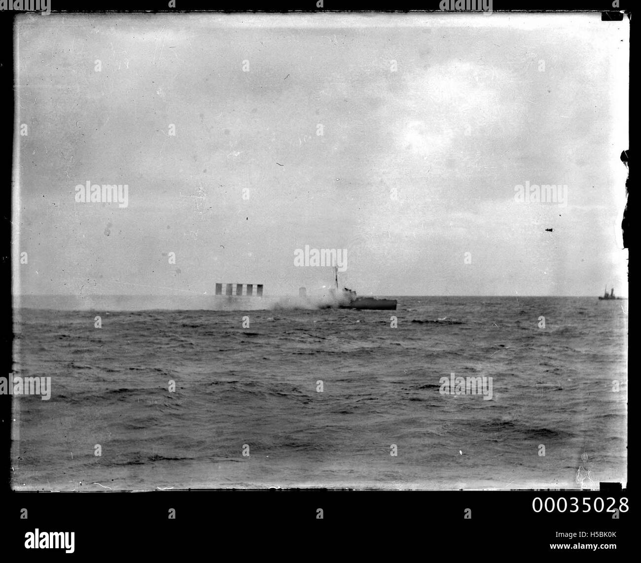 Scuttling hi-res stock photography and images - Alamy